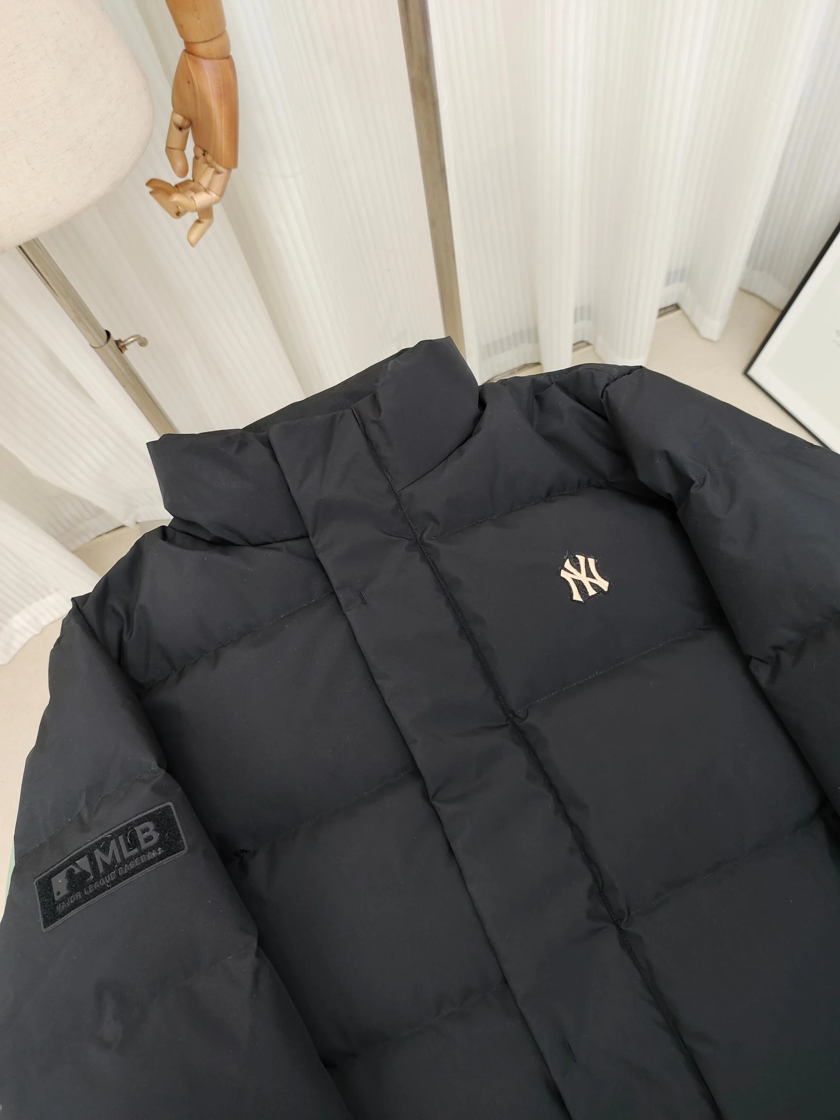 Exact replica Mlb Down Jackets