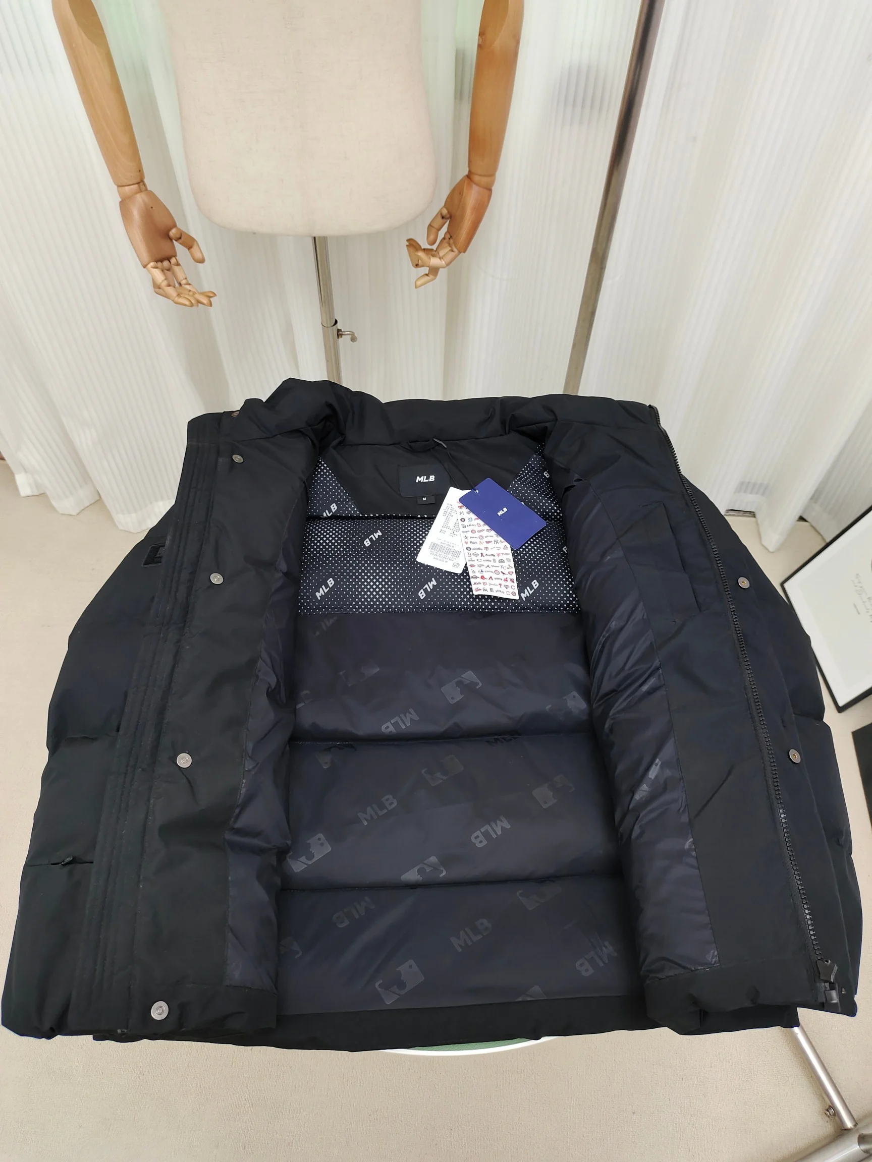 Exact replica Mlb Down Jackets