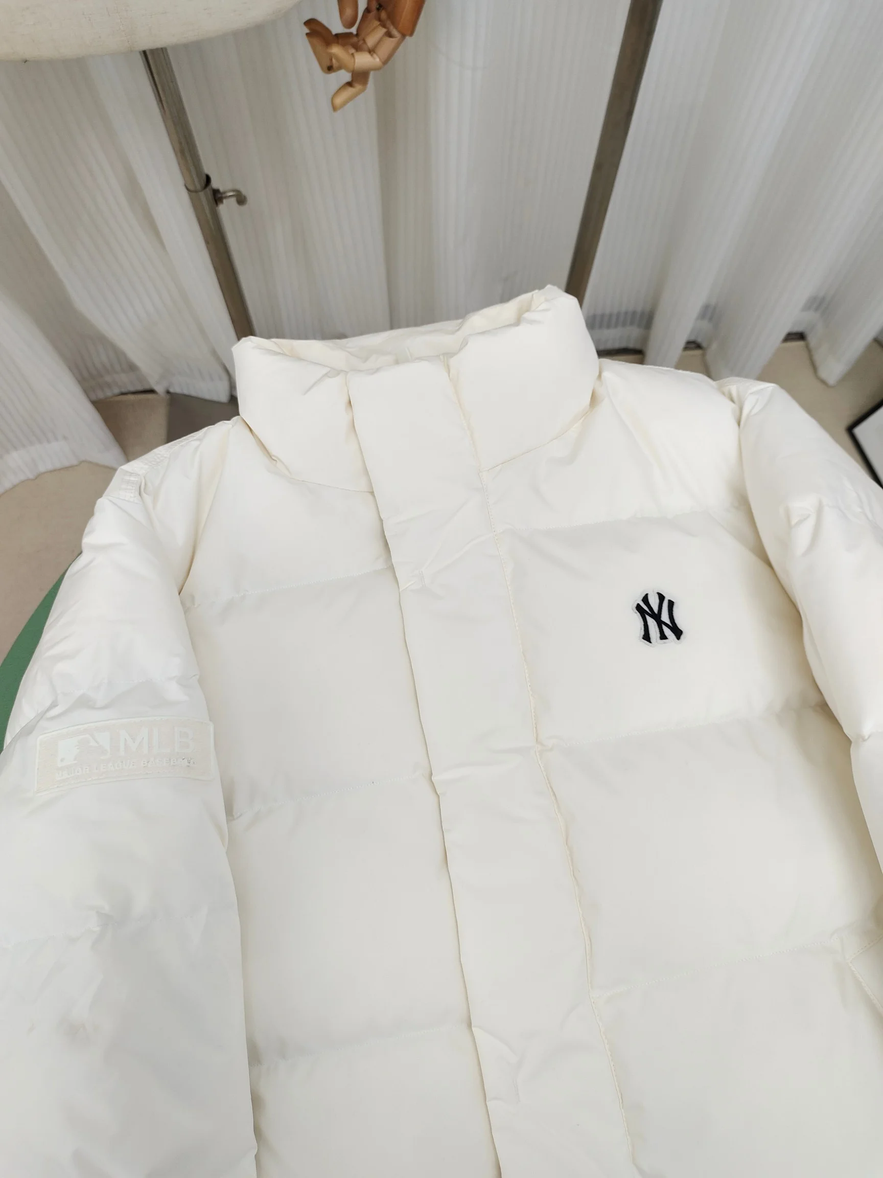 Perfect replica Mlb Down Jackets