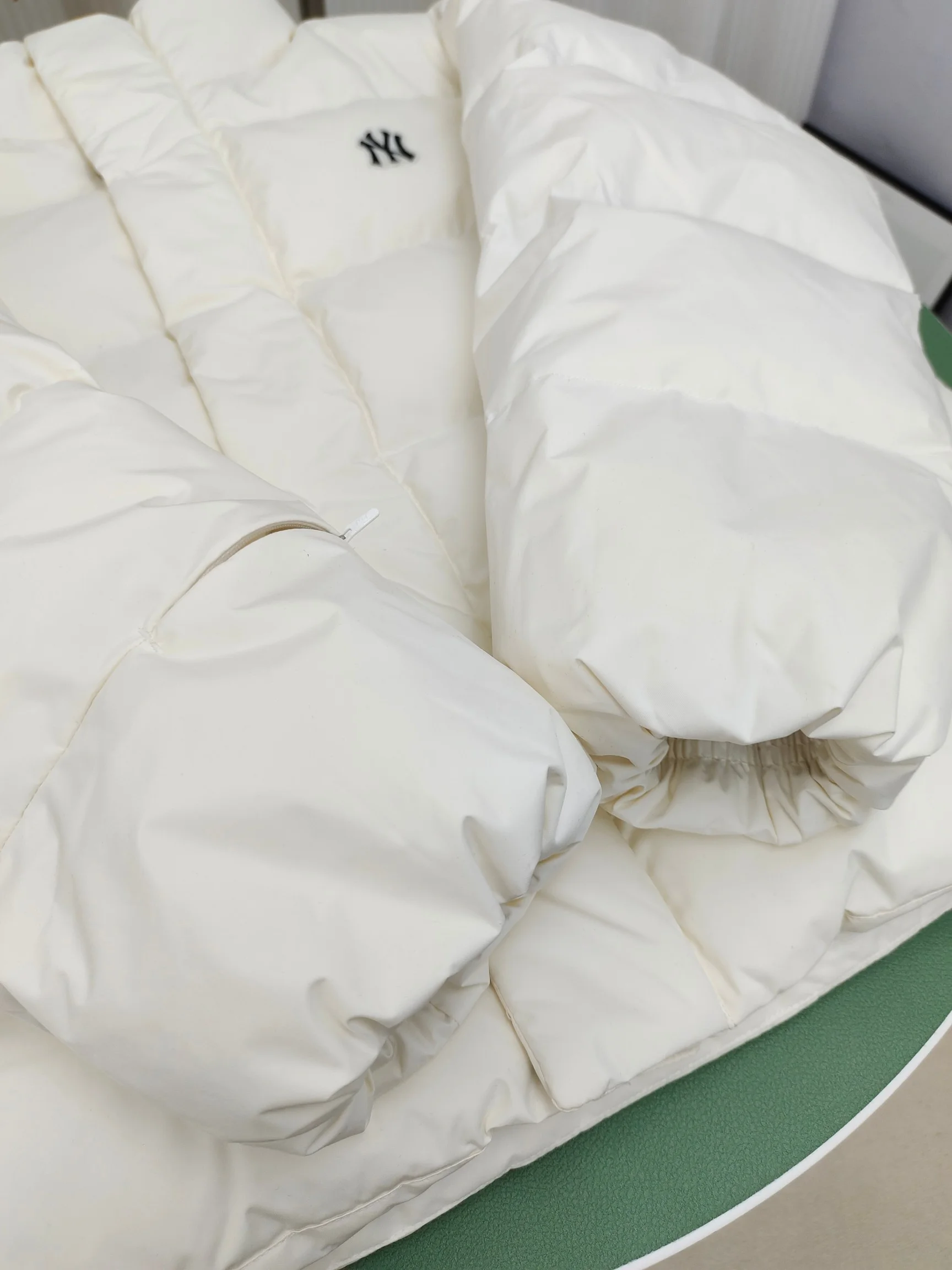 Perfect replica Mlb Down Jackets