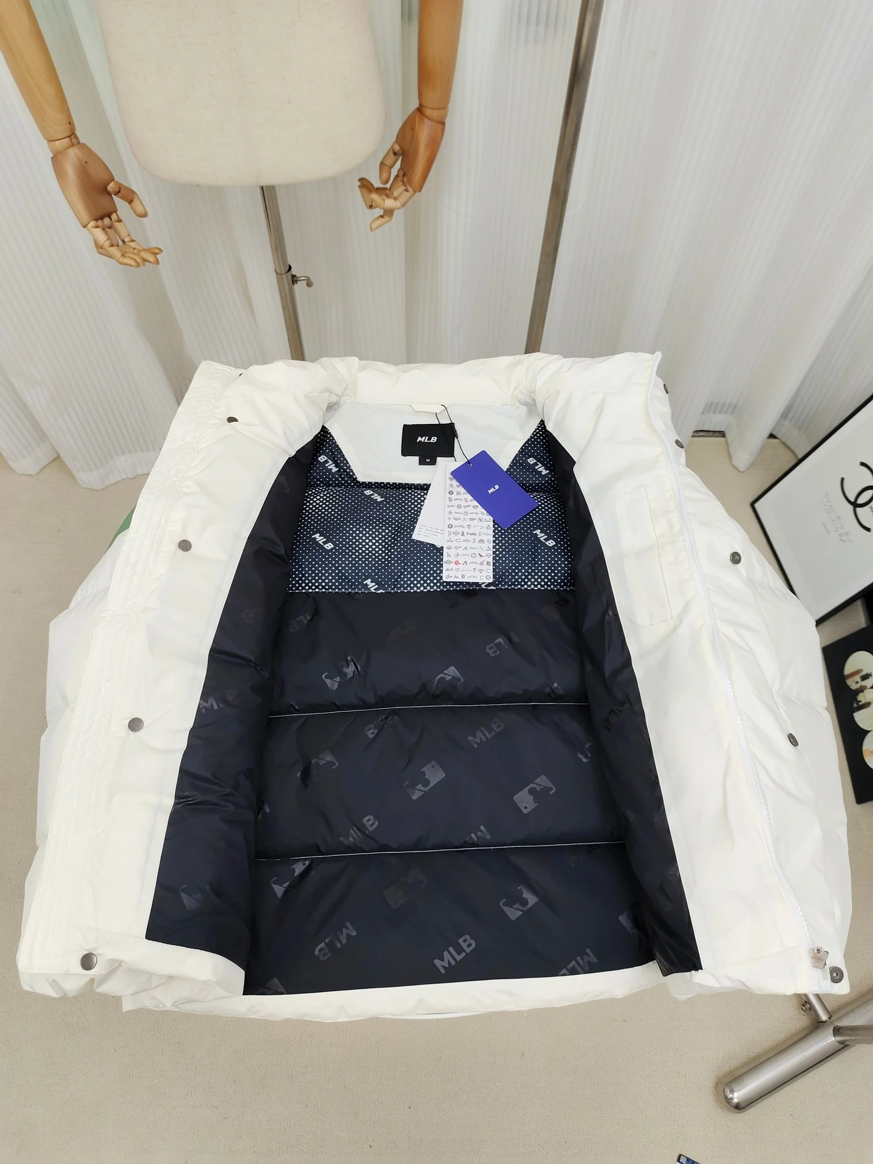 Perfect replica Mlb Down Jackets