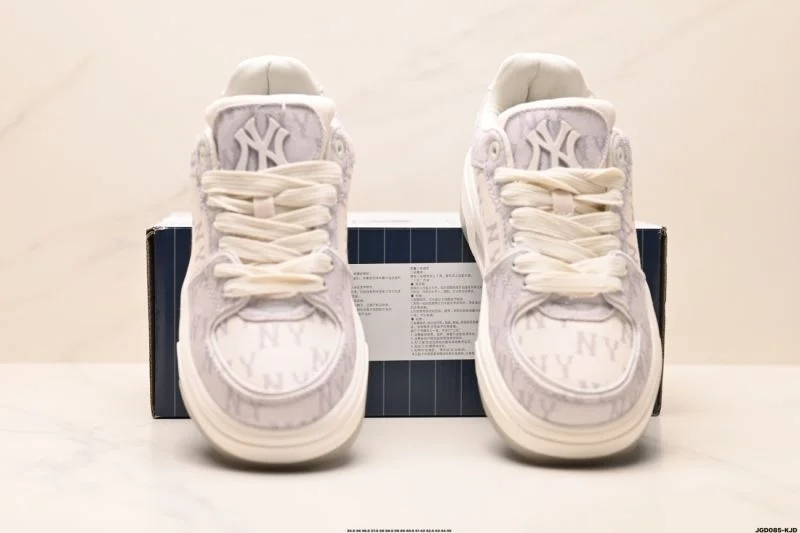Indistinguishable Mlb Shoes