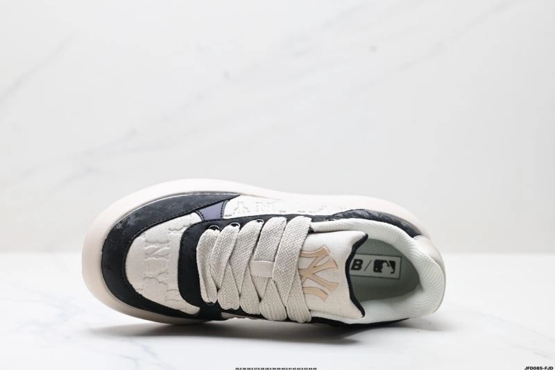Accurate model Mlb Shoes