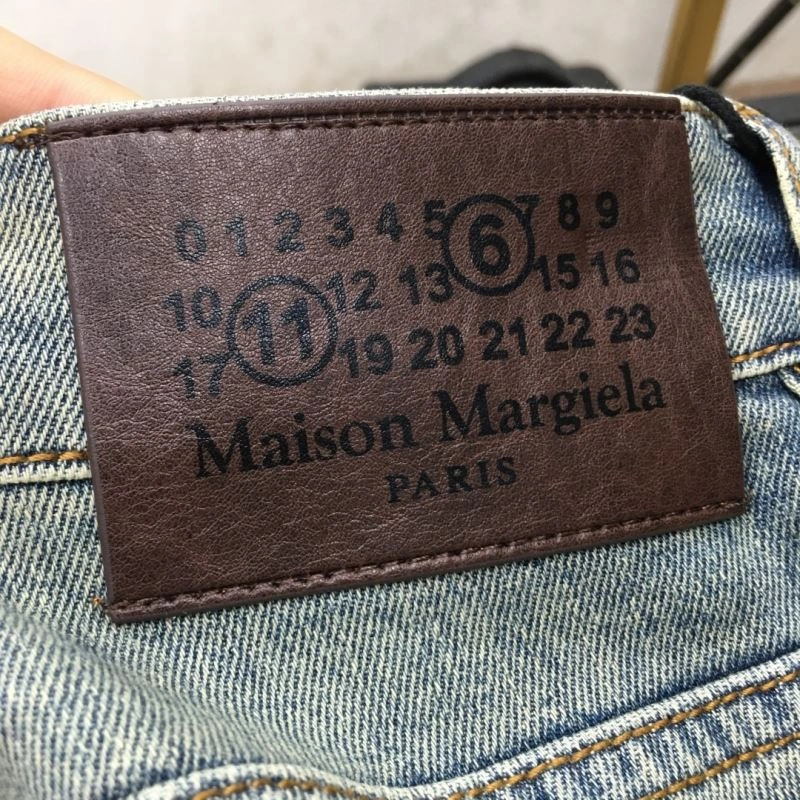 Accurate model Mmj Jeans