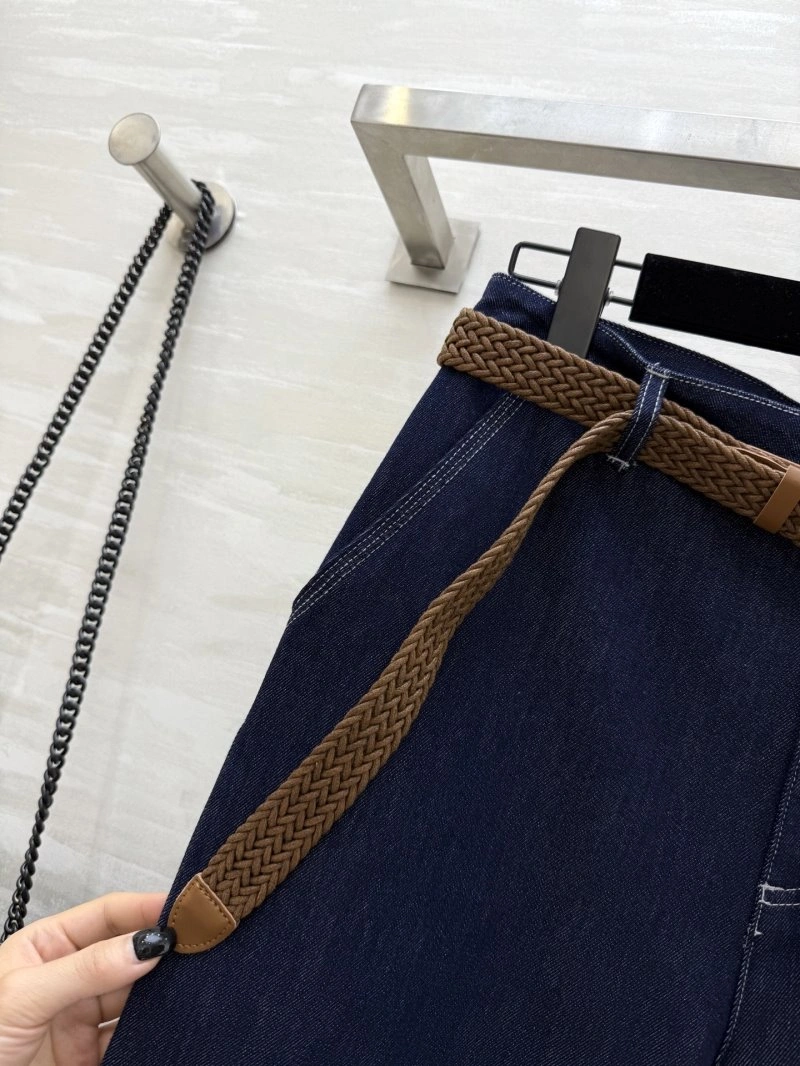 Accurate model Mmj Jeans