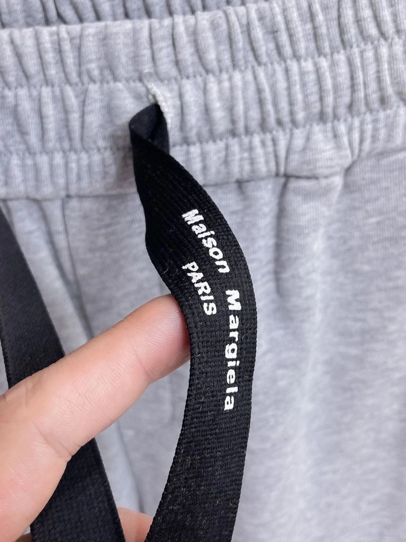 Cut-rate Mmj Short Pants