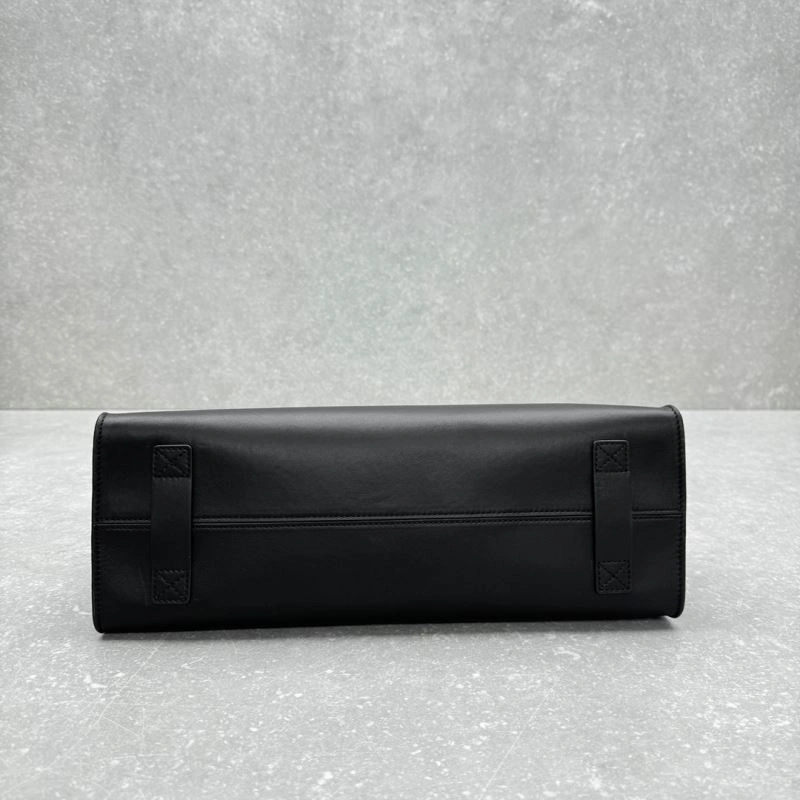 Brand-original Mochino Top Handle Bags