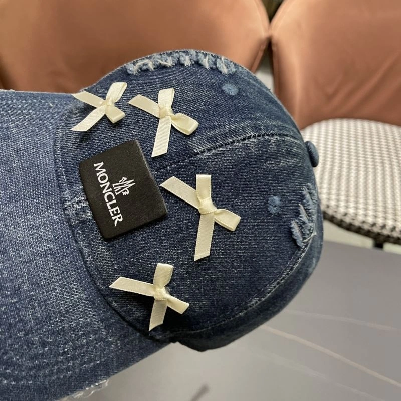 Top mirror Moncler Caps