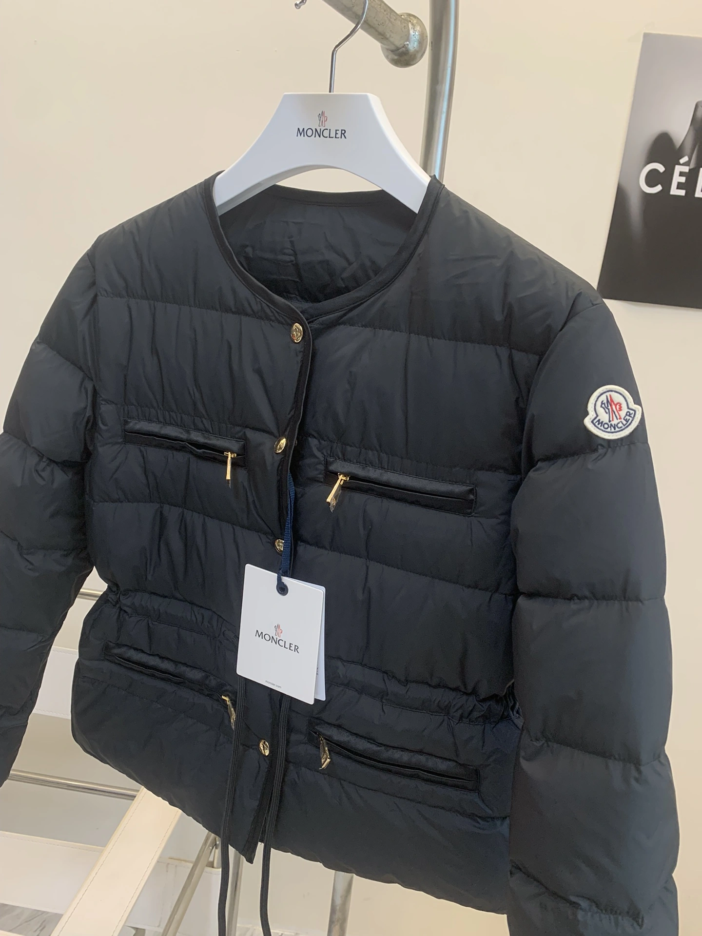 Low-cost Moncler Down Jackets