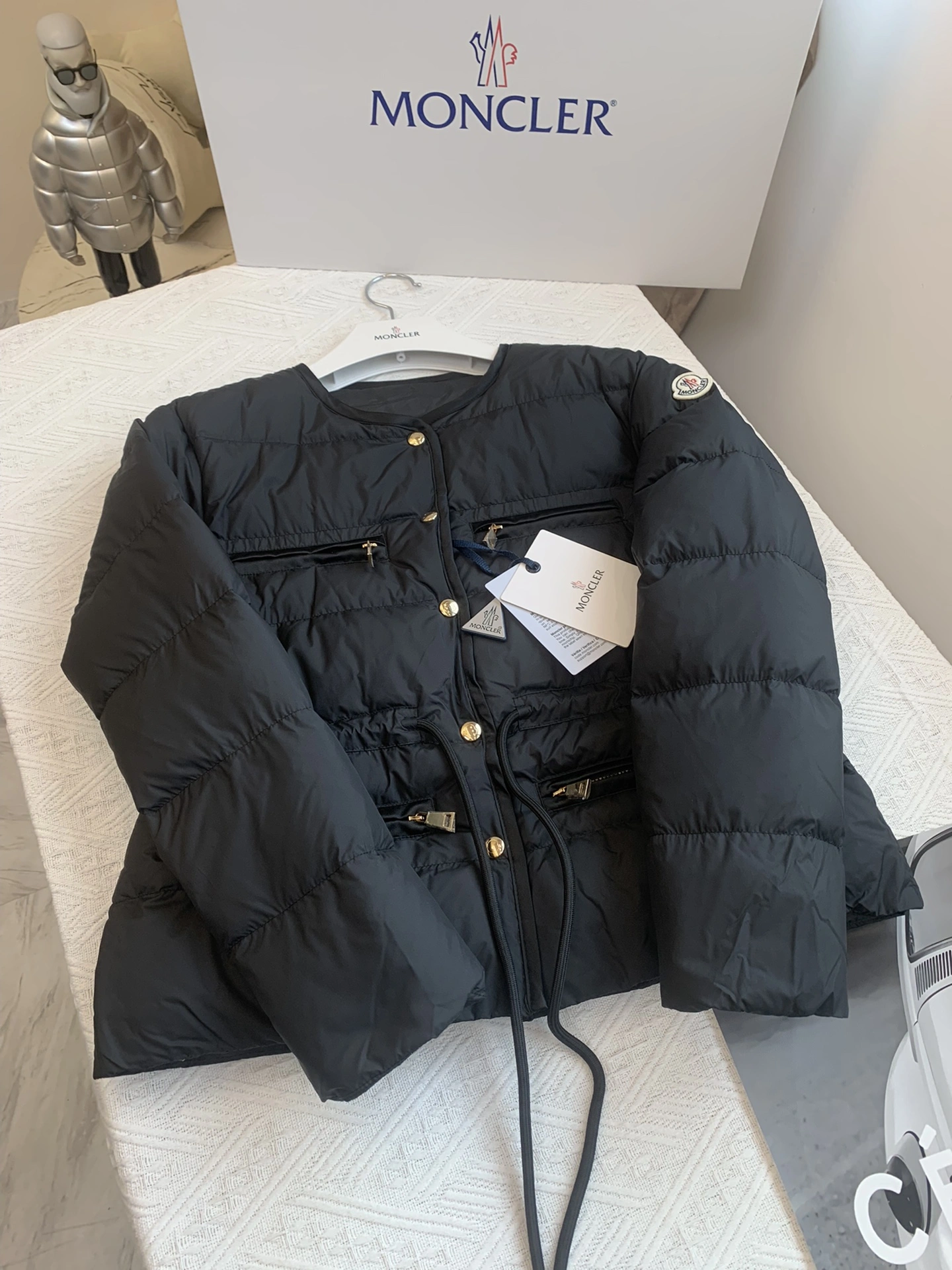 Low-cost Moncler Down Jackets