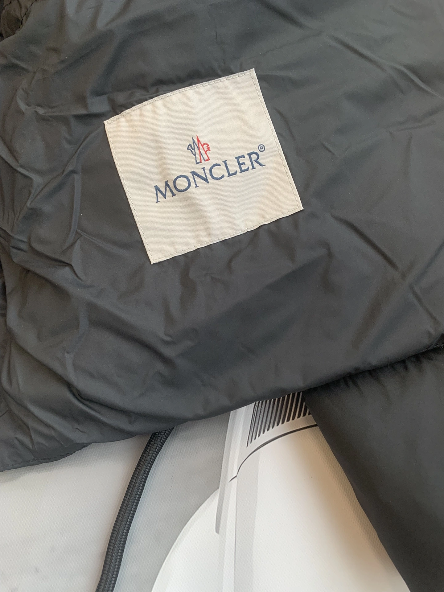Low-cost Moncler Down Jackets