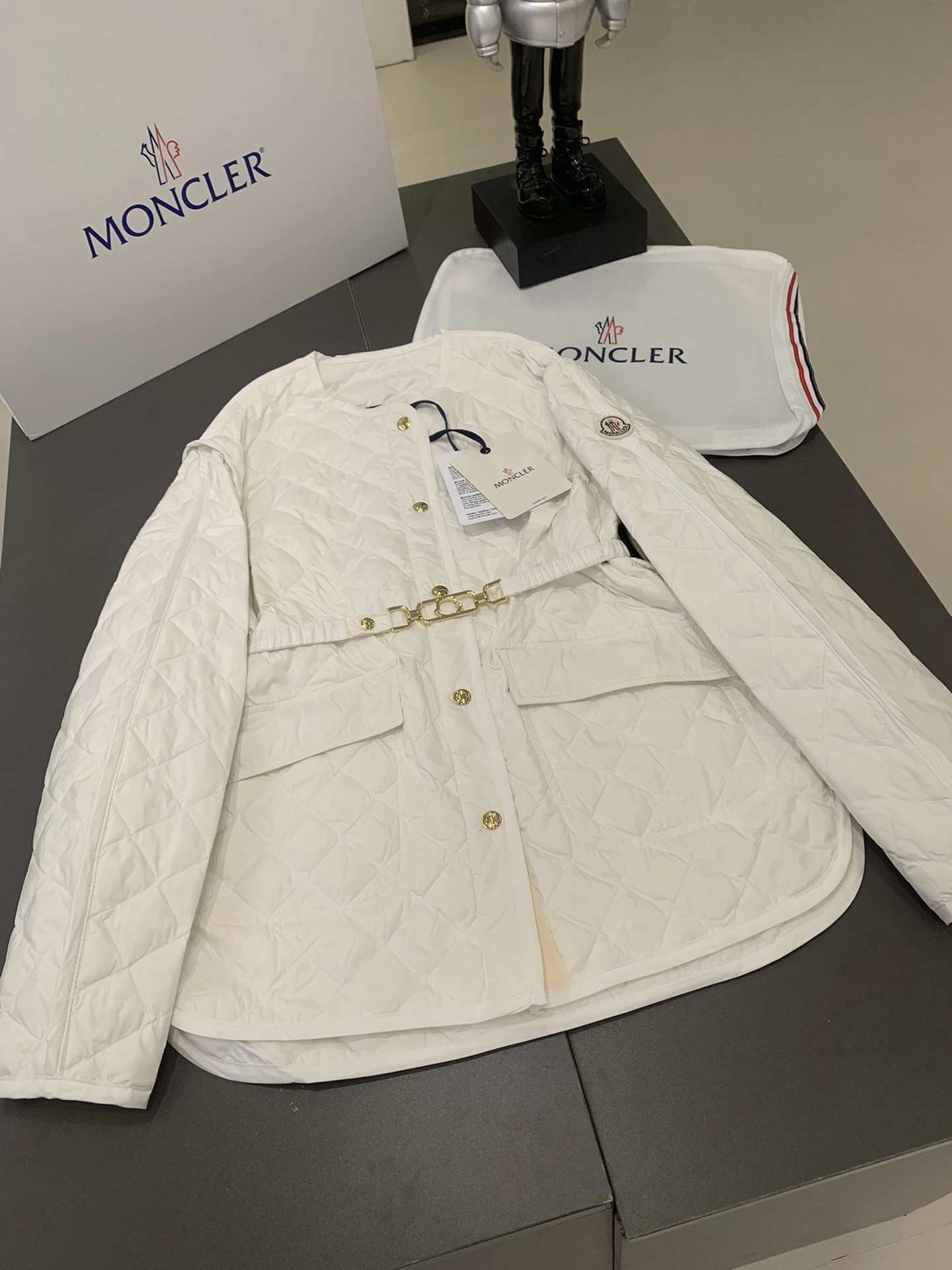 High accuracy Moncler Down Jackets