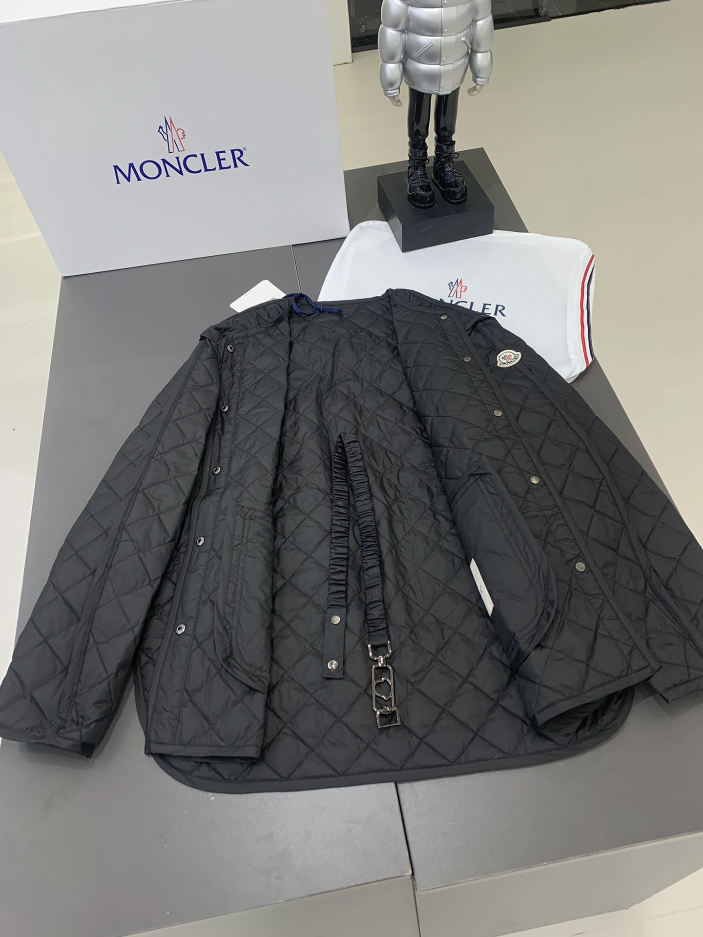 High fidelity Moncler Down Jackets