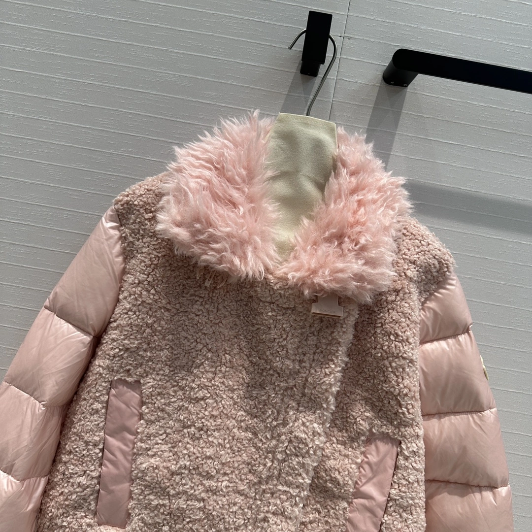 Low-cost Moncler Down Jackets