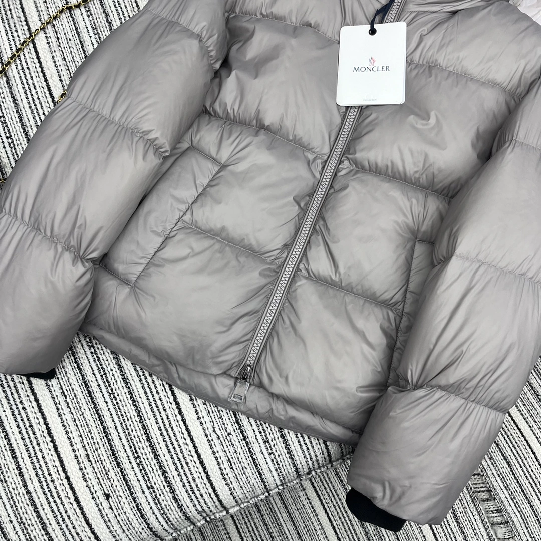 Top mirror Moncler Down Jackets