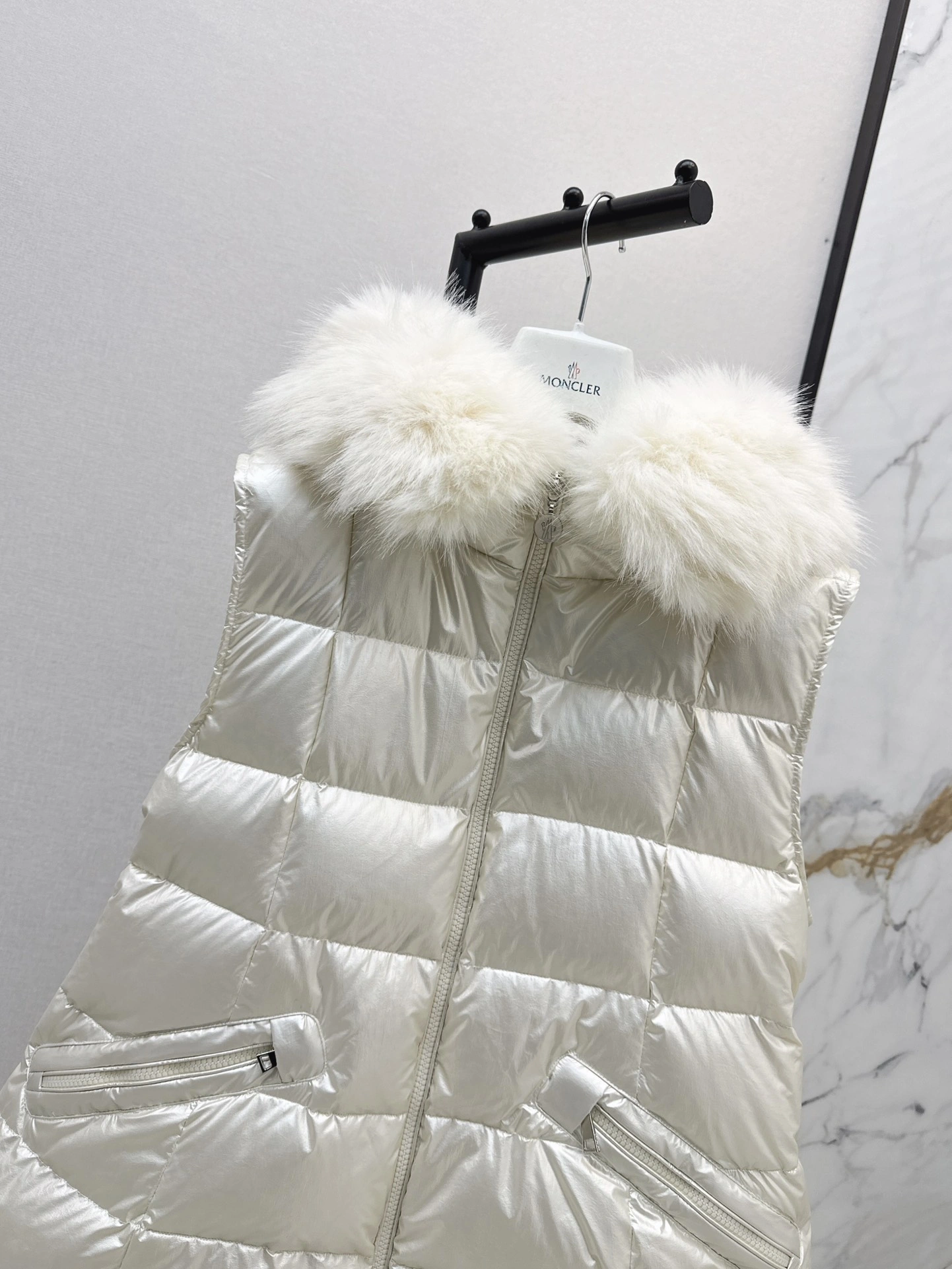 1:1 copy Moncler Down Jackets