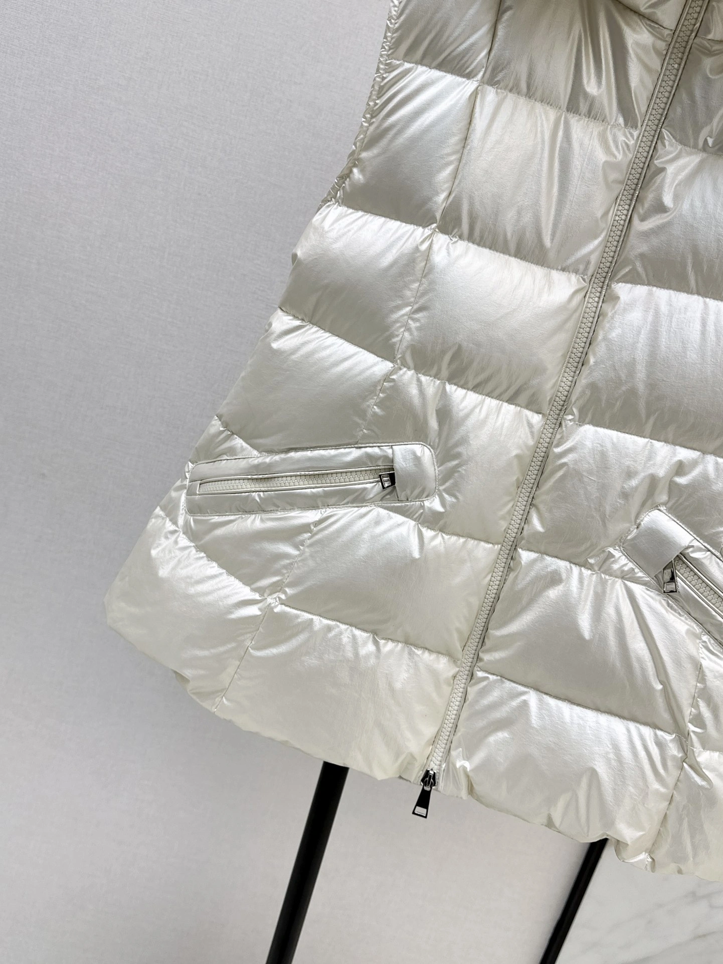 1:1 copy Moncler Down Jackets