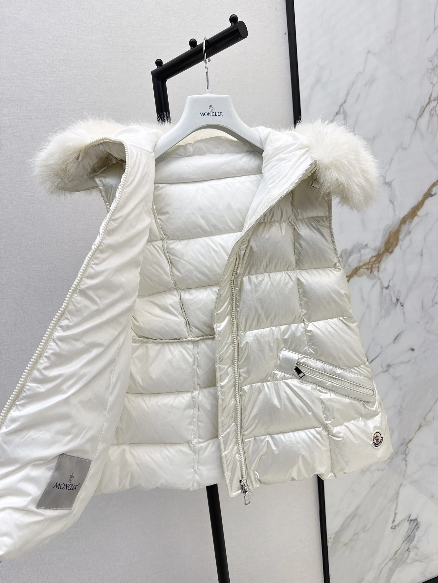 1:1 copy Moncler Down Jackets