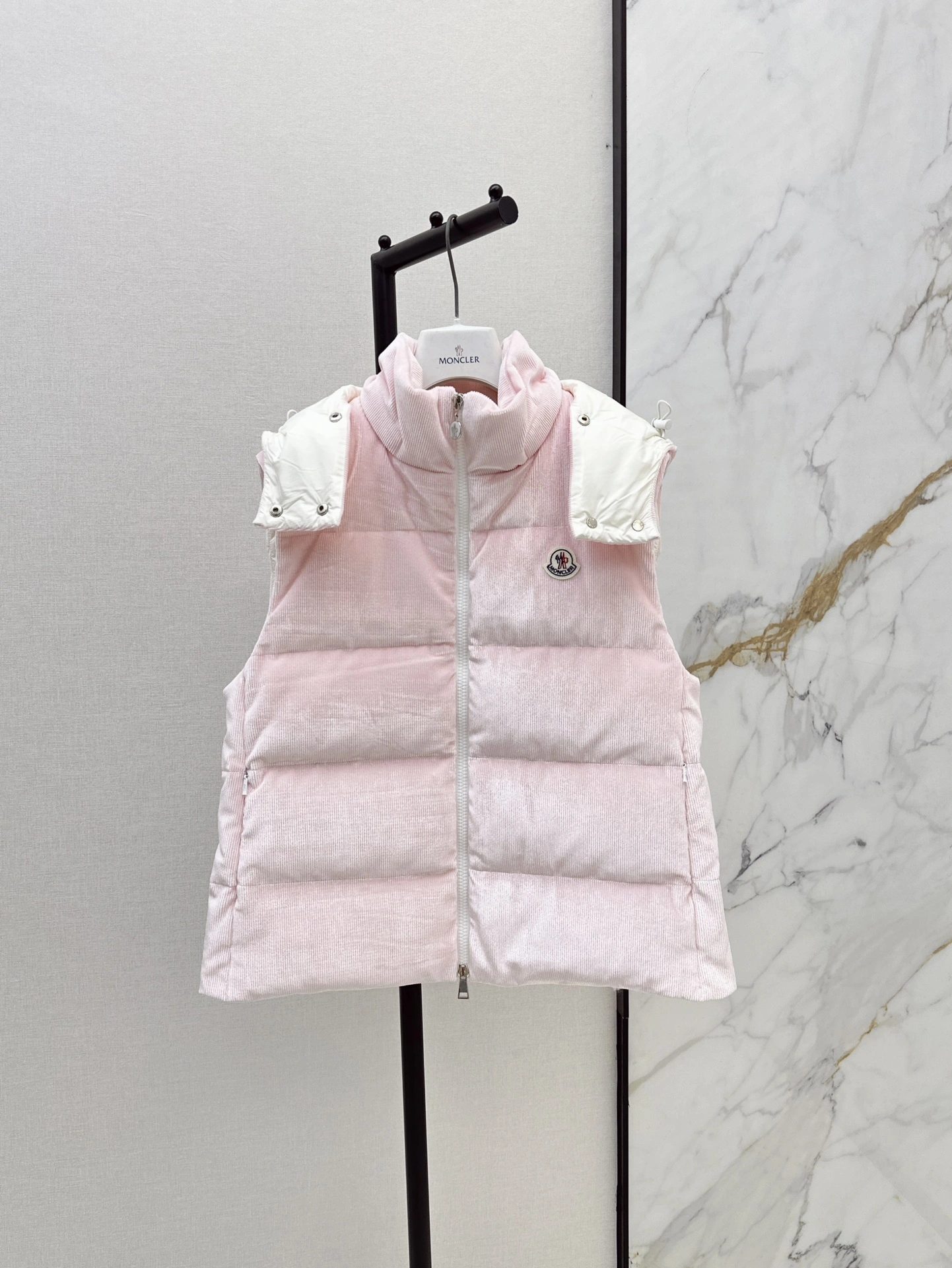 High fidelity Moncler Down Jackets