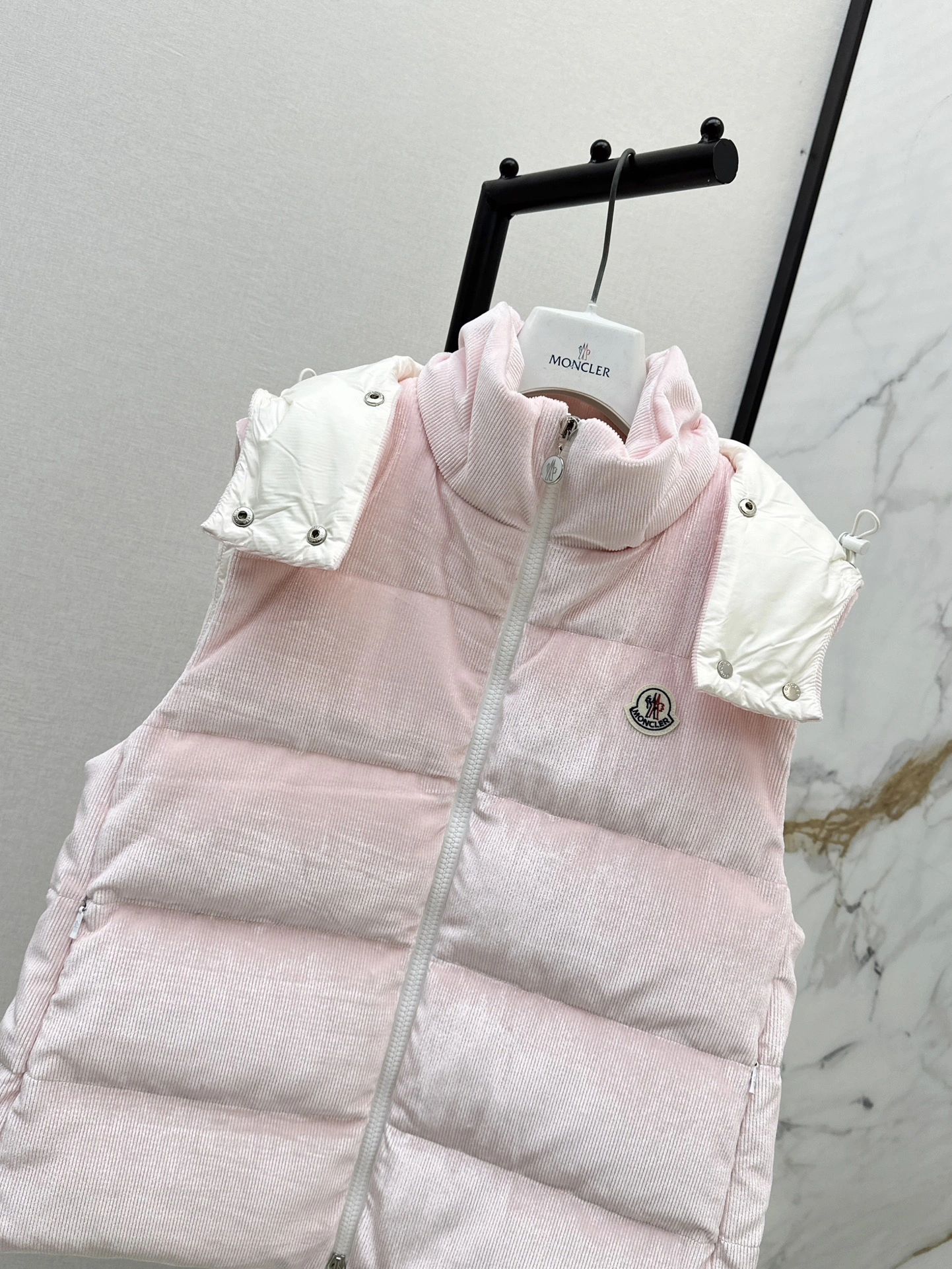 High fidelity Moncler Down Jackets