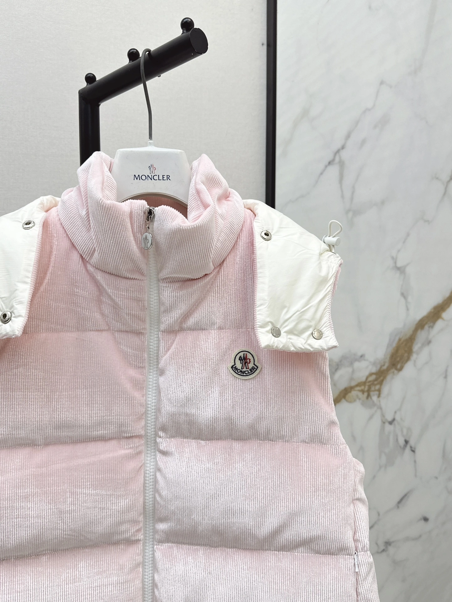 High fidelity Moncler Down Jackets