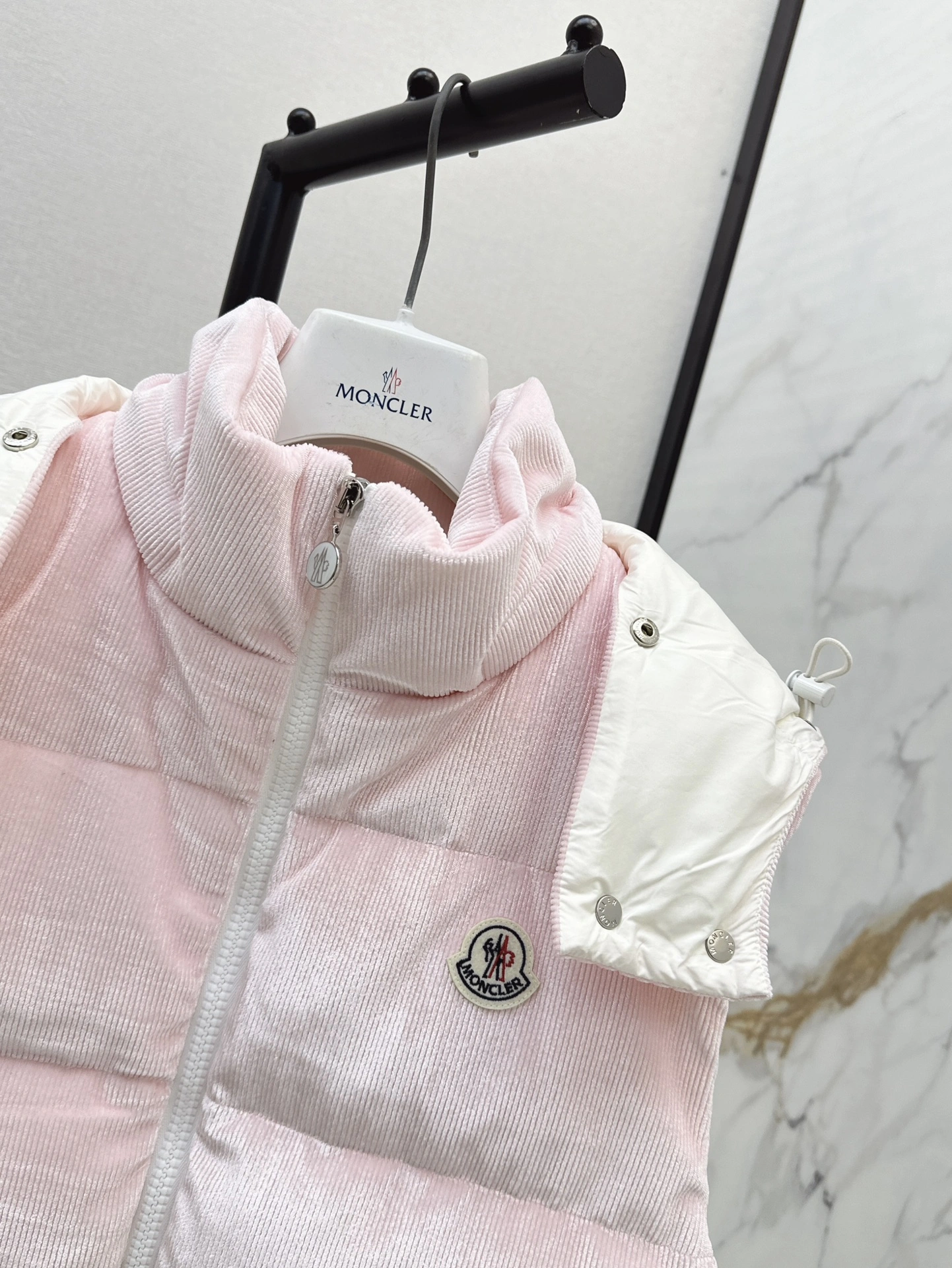 High fidelity Moncler Down Jackets