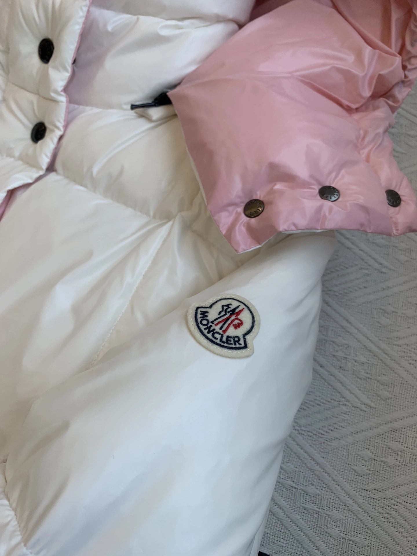 Accurate model Moncler Down Jackets