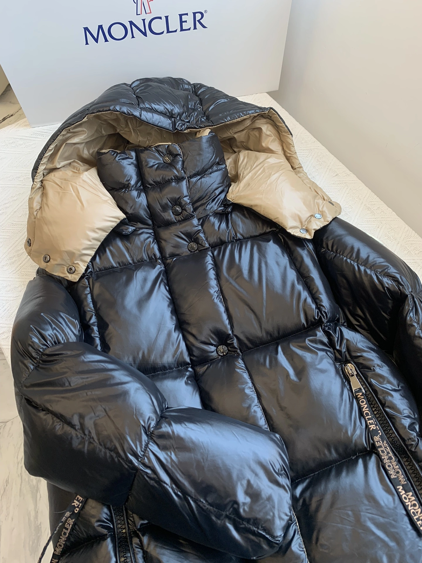 Bargain Moncler Down Jackets