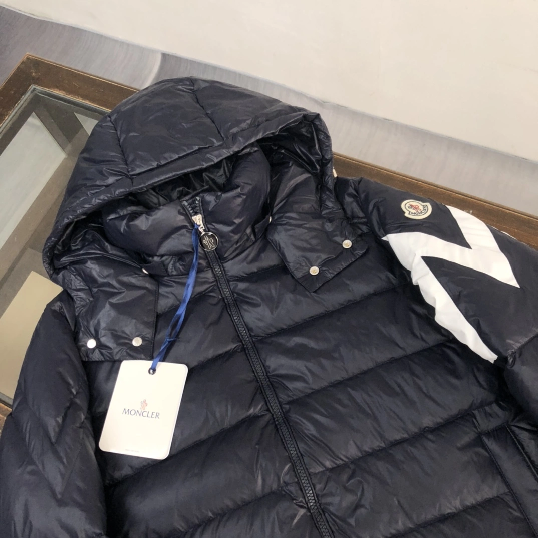 Low-cost Moncler Down Jackets