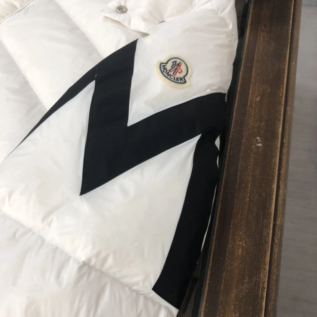 High fidelity Moncler Down Jackets
