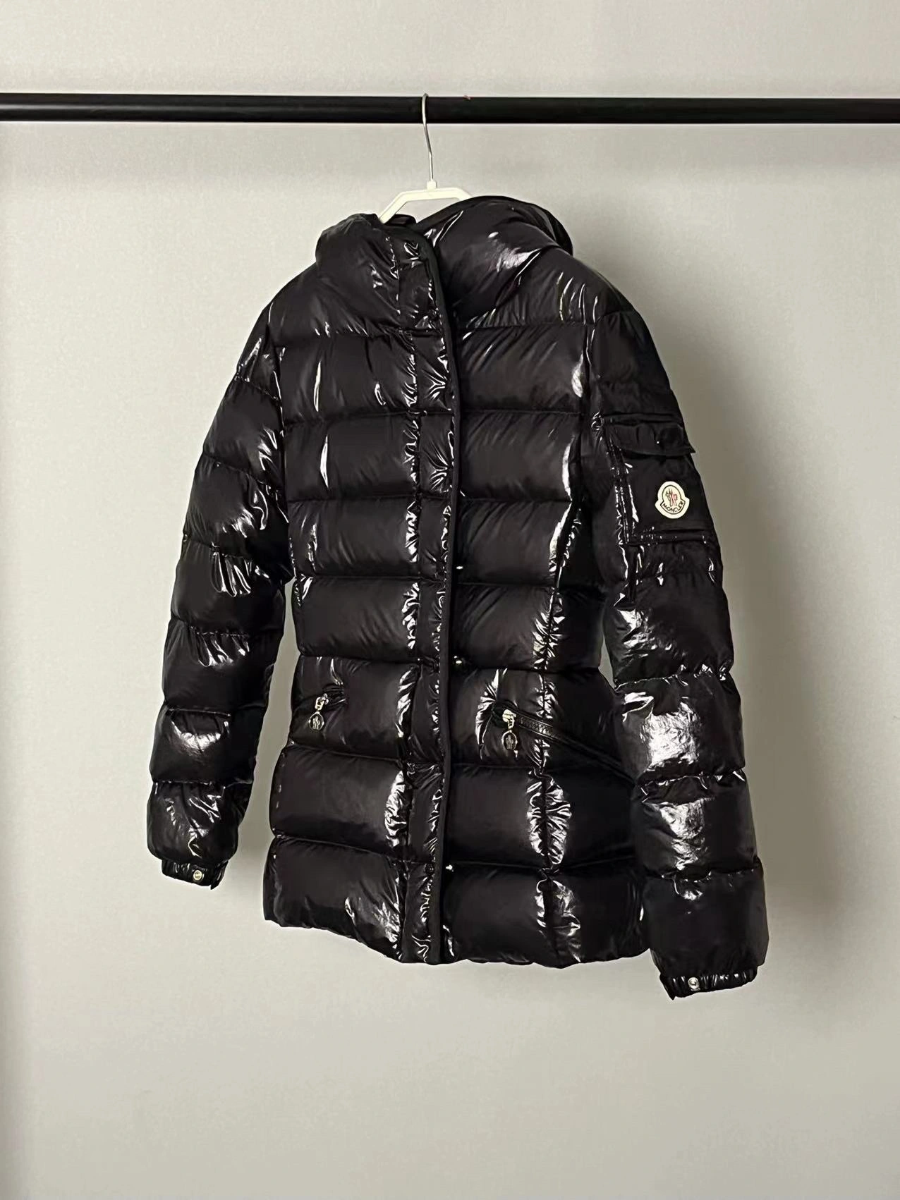 Low-cost Moncler Down Jackets