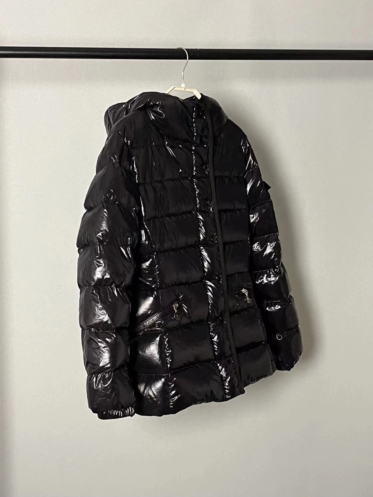 Low-cost Moncler Down Jackets