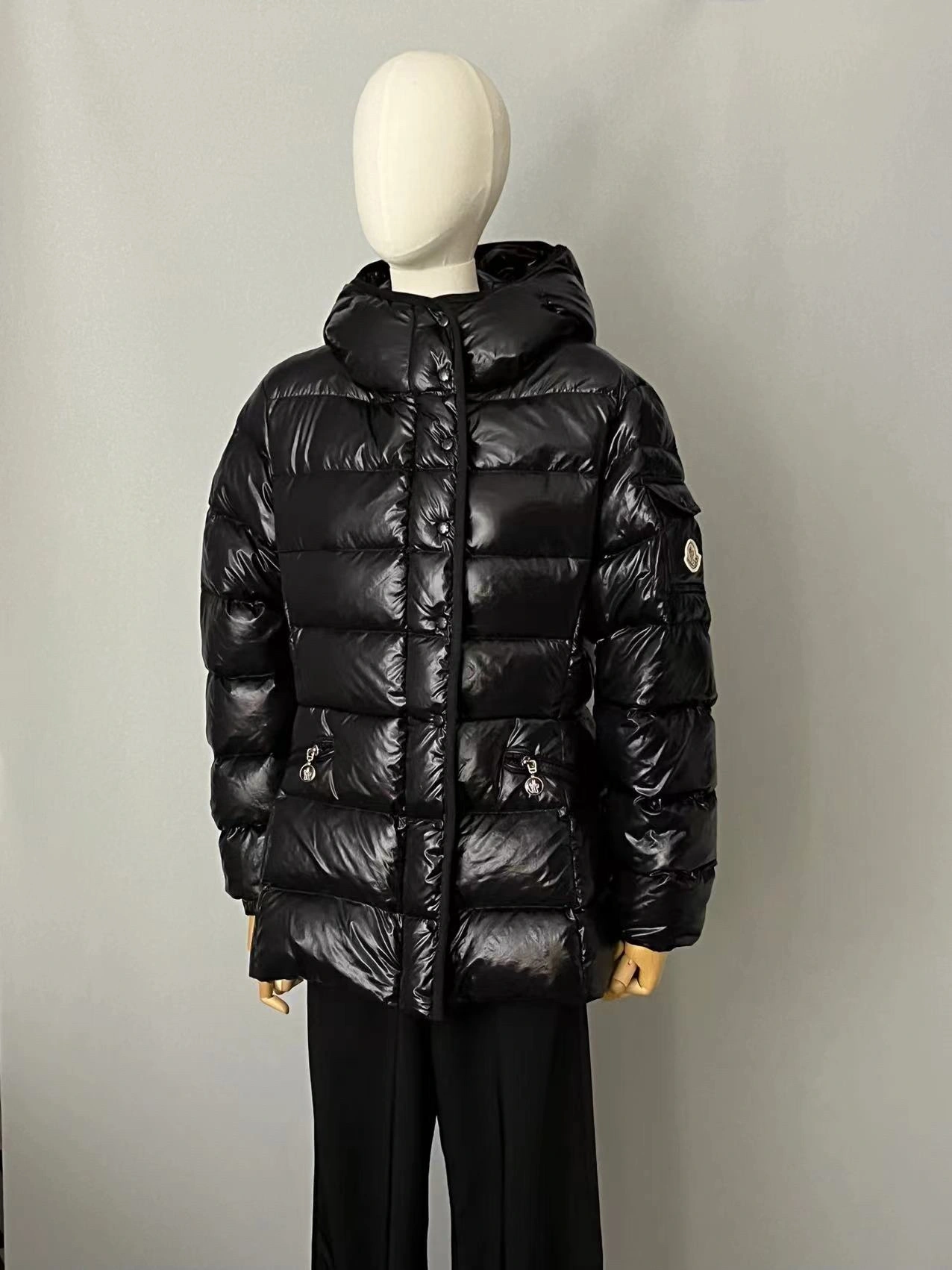 Low-cost Moncler Down Jackets