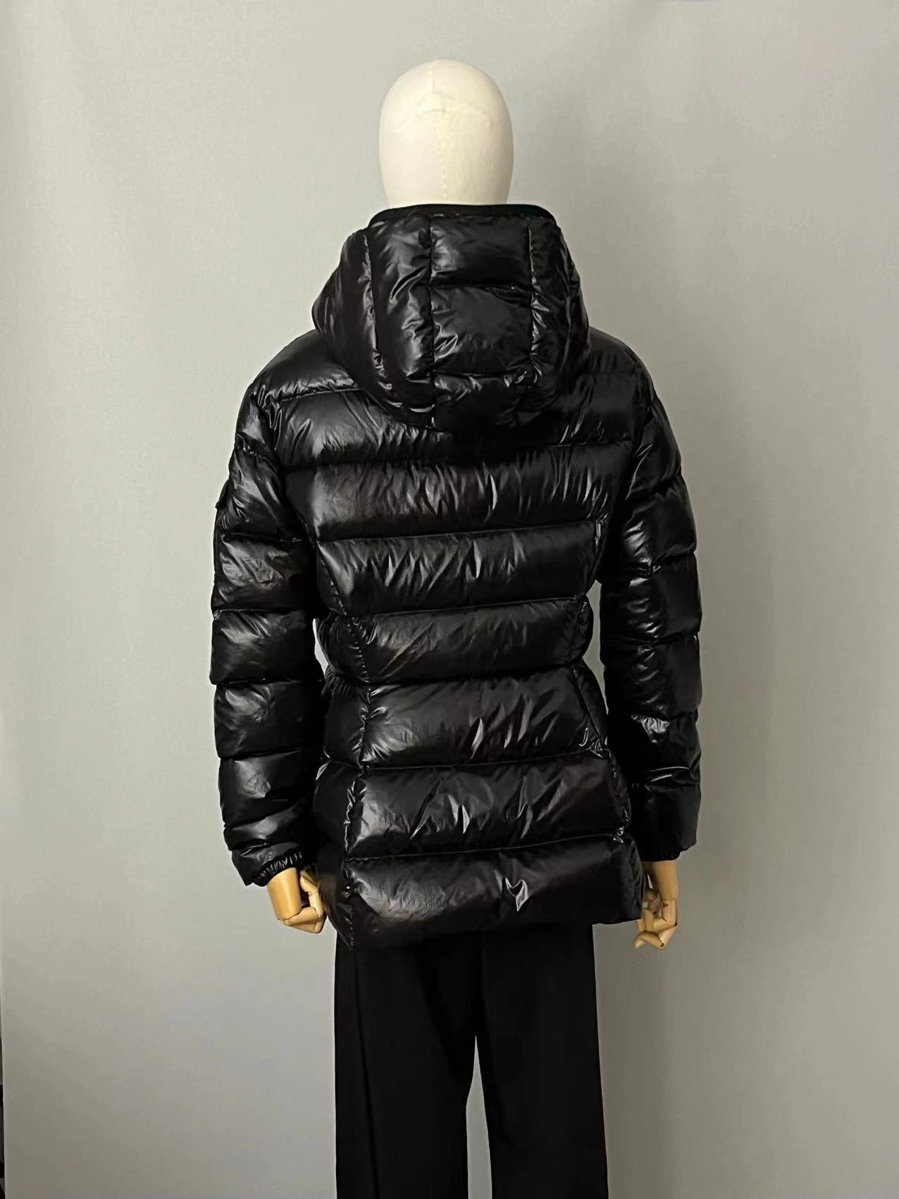 Low-cost Moncler Down Jackets