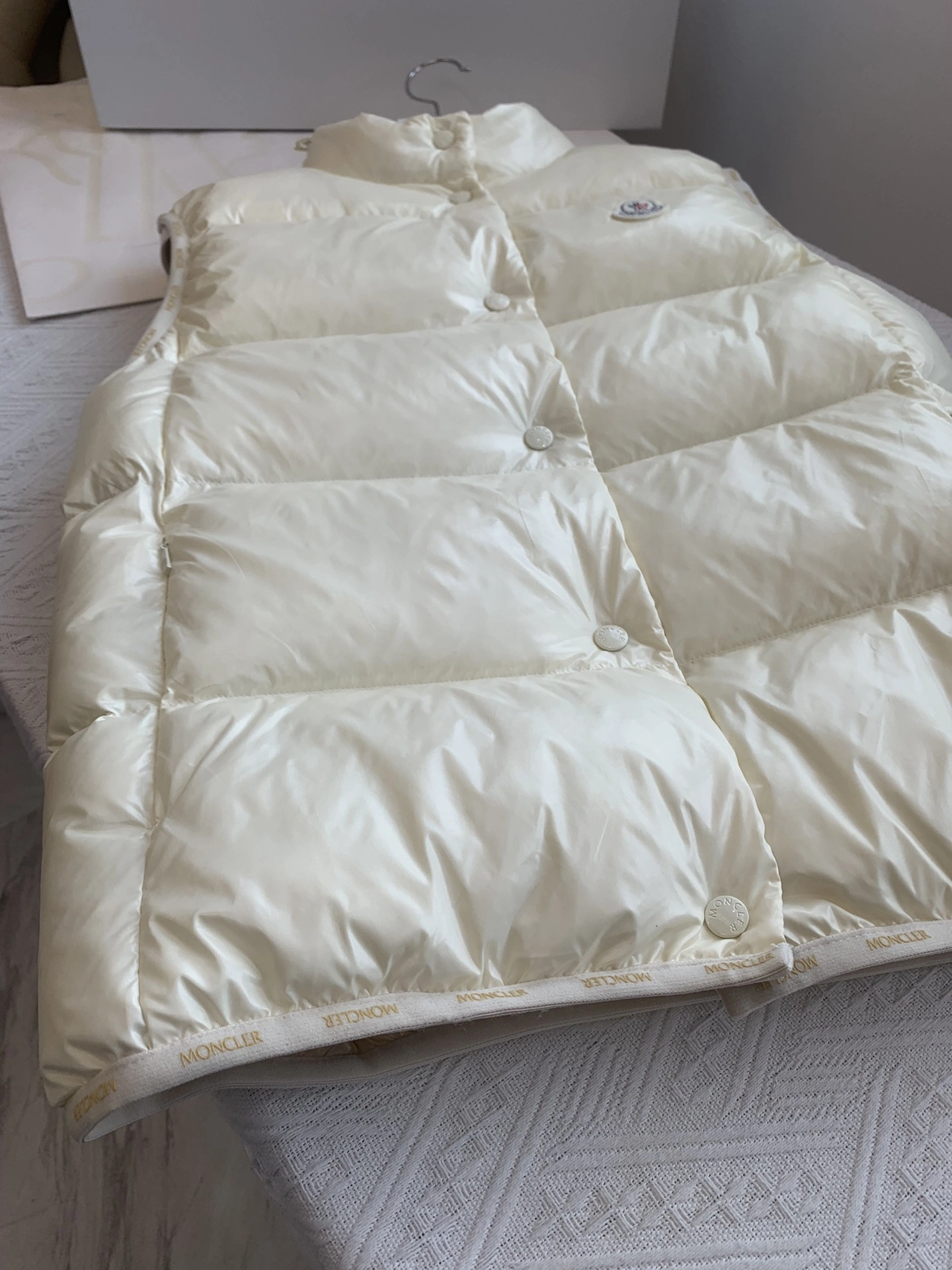 Inexpensive Moncler Down Jackets