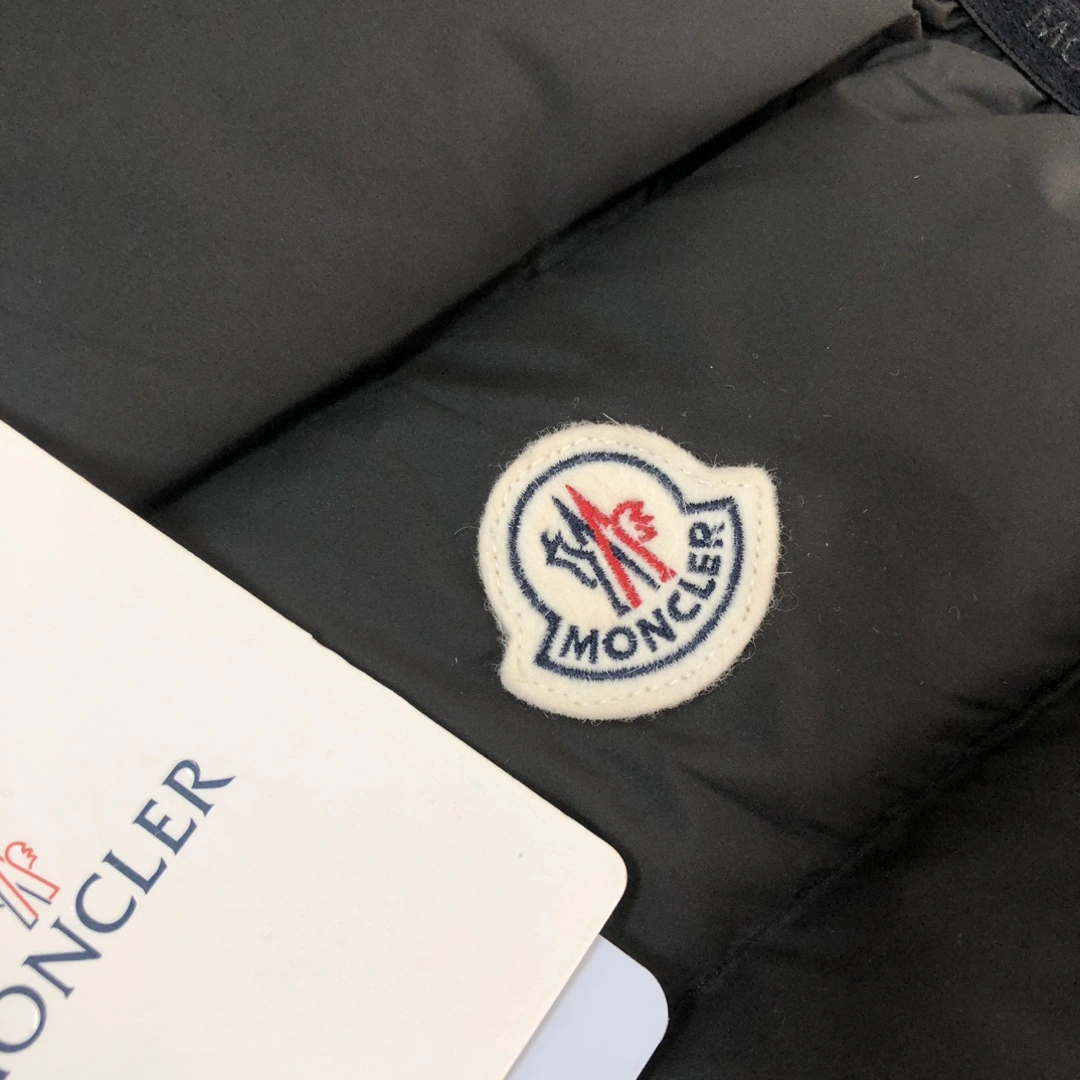 Low-cost Moncler Down Jackets