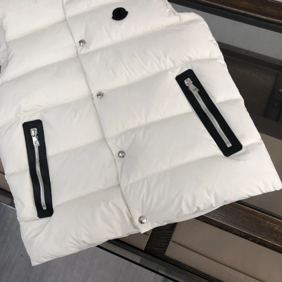 Accurate model Moncler Down Jackets