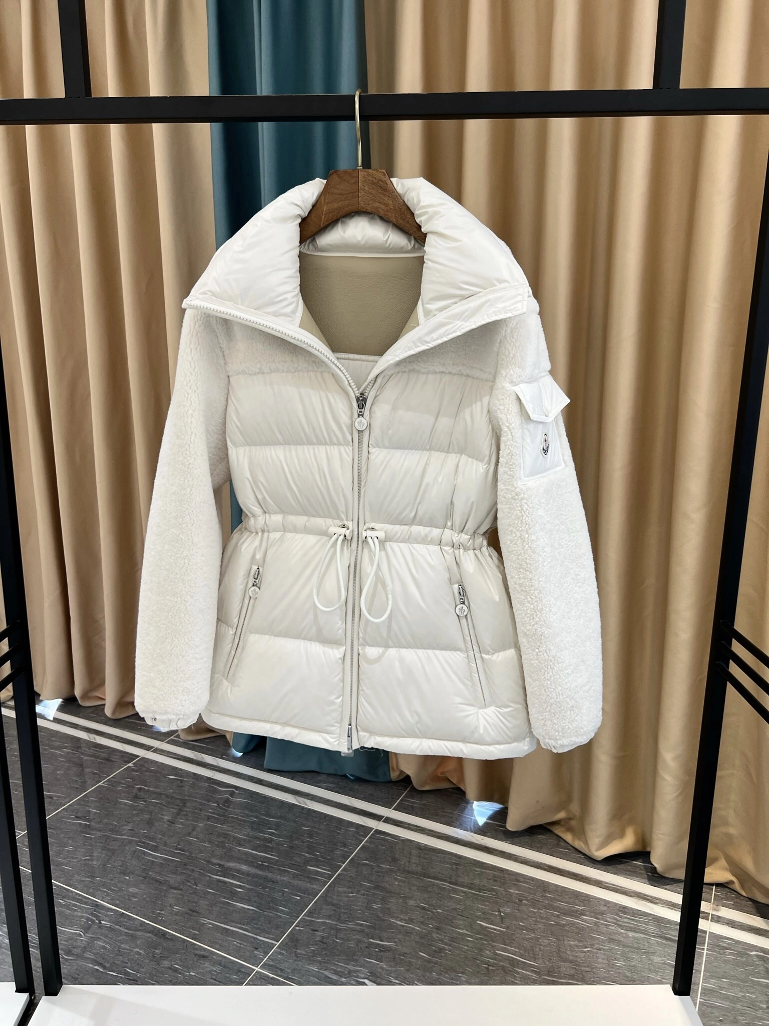 Cut-rate Moncler Down Jackets