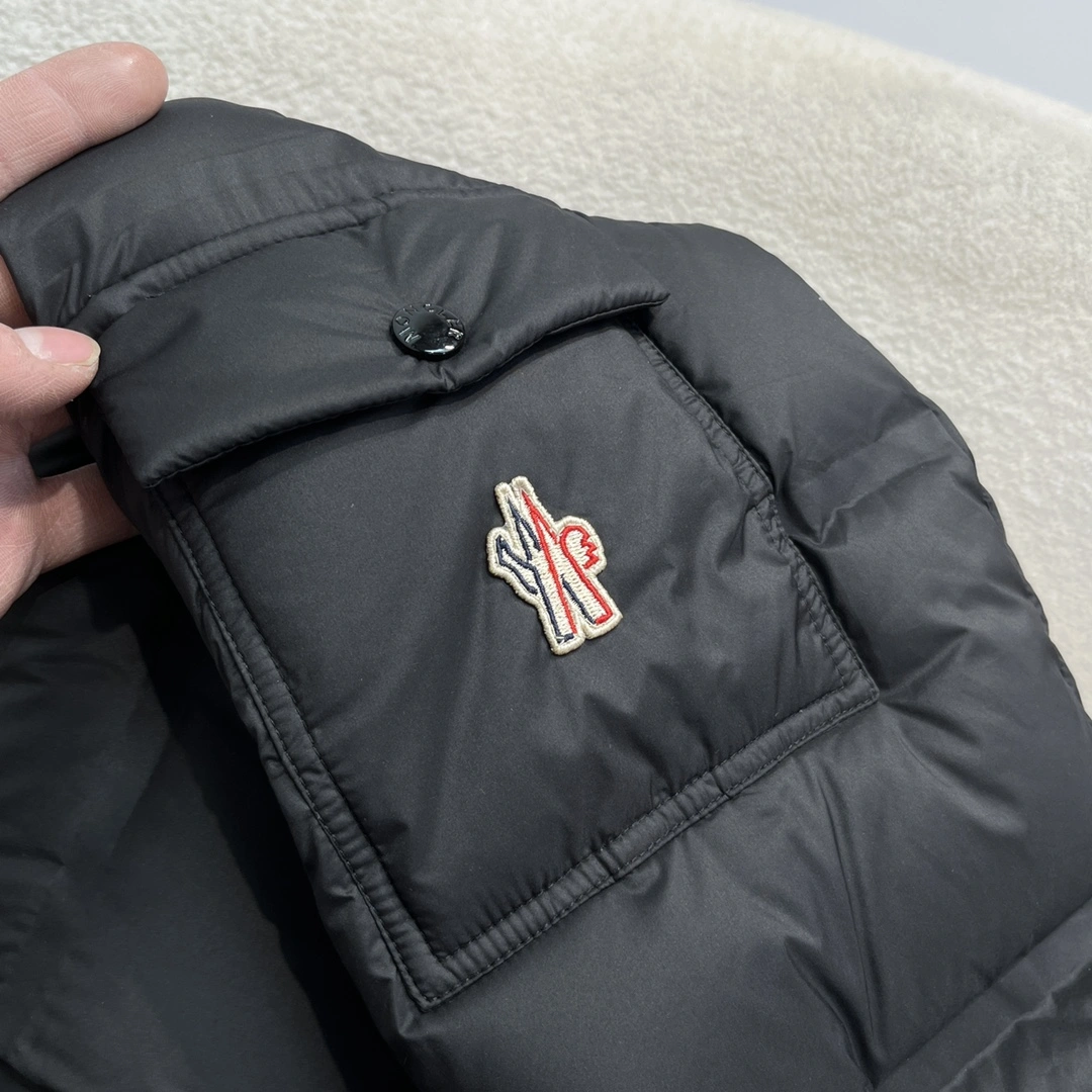 Exact replica Moncler Down Jackets