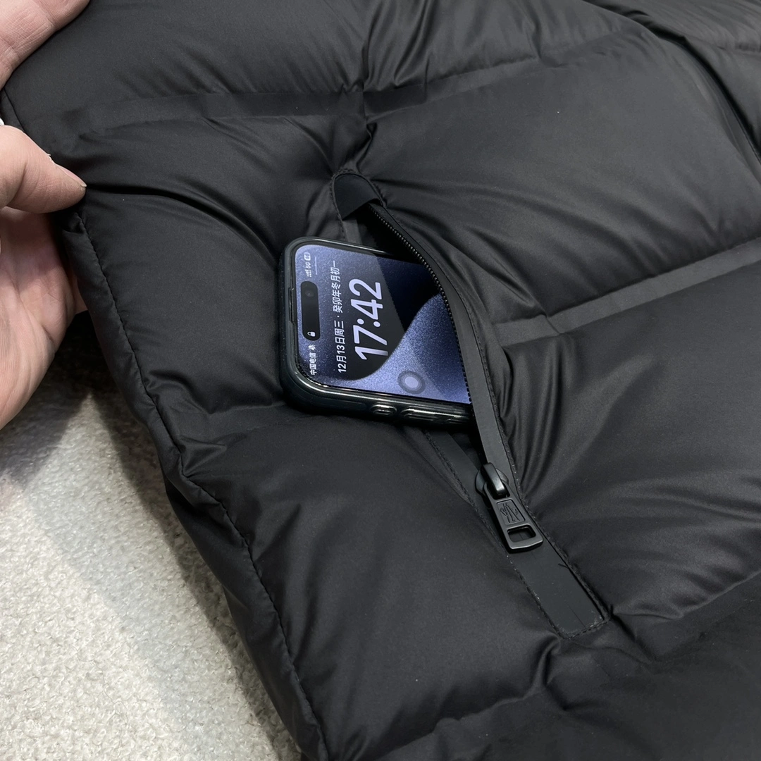 Exact replica Moncler Down Jackets