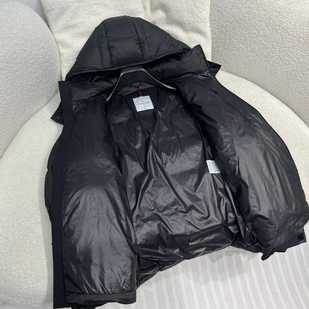 Exact replica Moncler Down Jackets