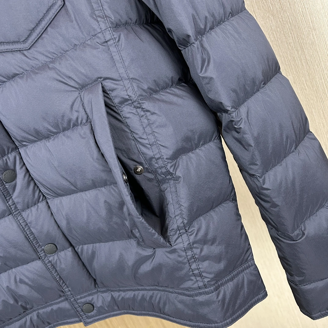 Exact replica Moncler Down Jackets