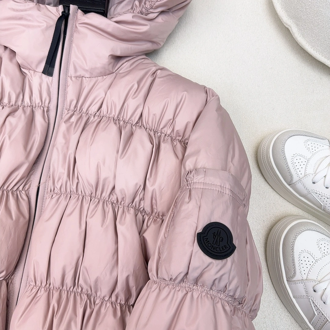 Accurate model Moncler Down Jackets