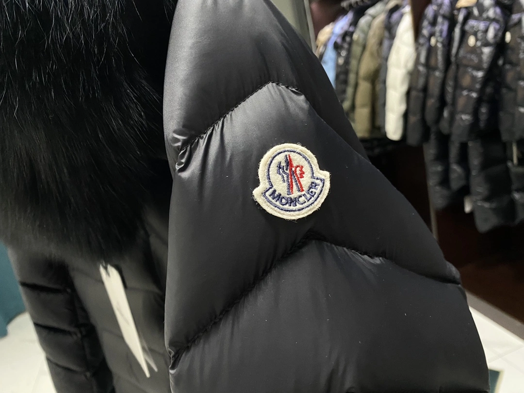Exact replica Moncler Down Jackets