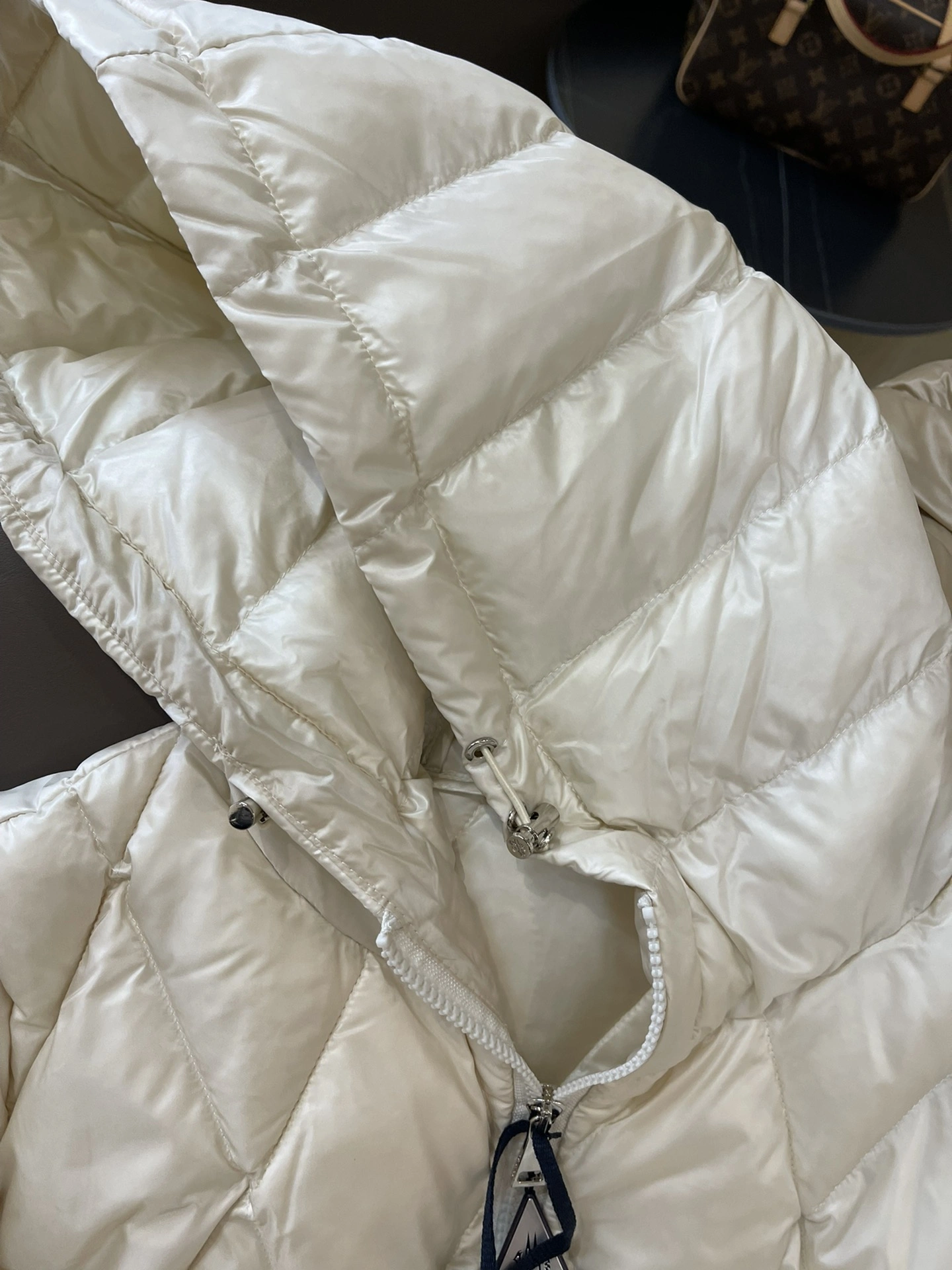 Bargain Moncler Down Jackets