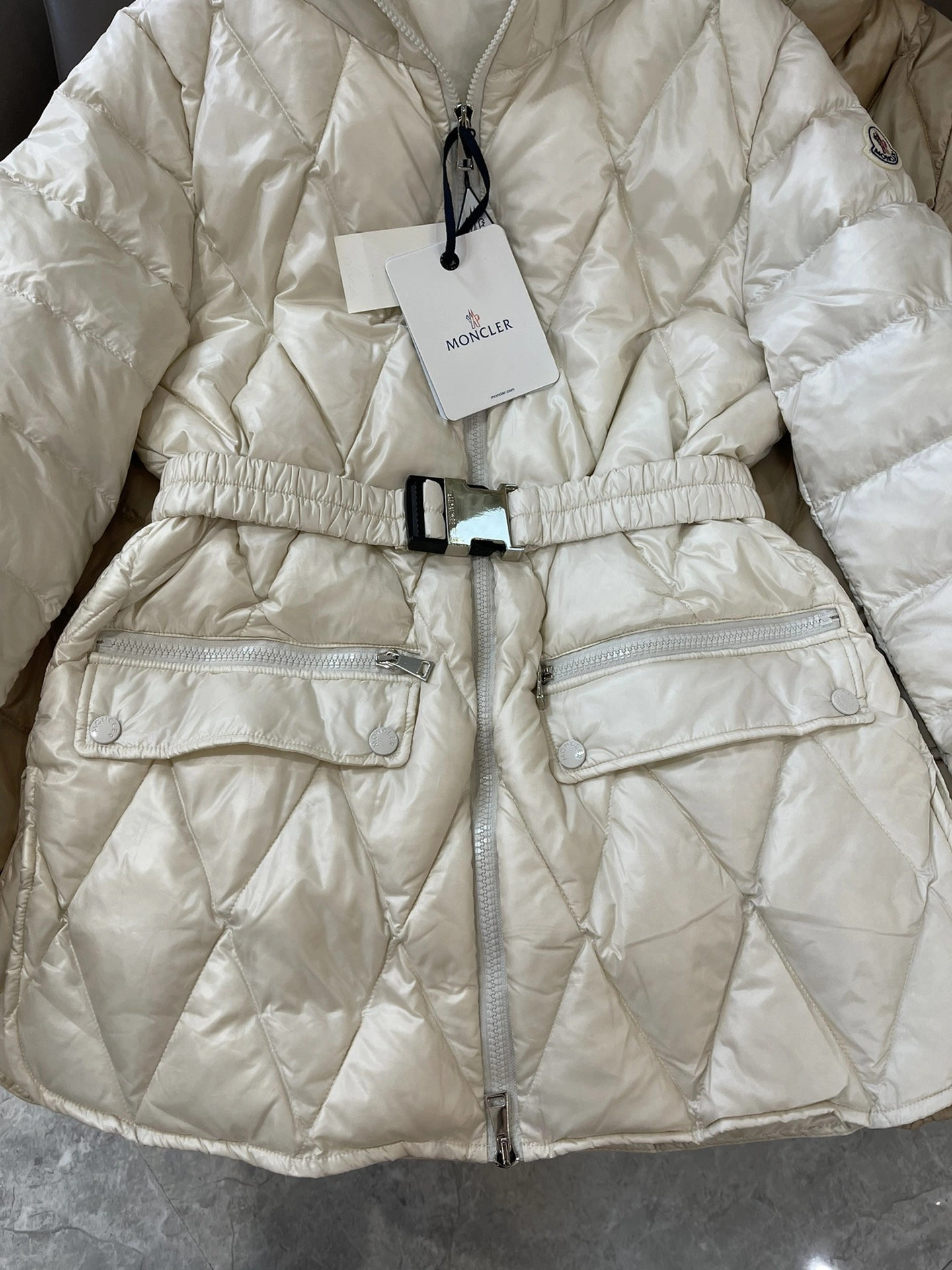 Bargain Moncler Down Jackets