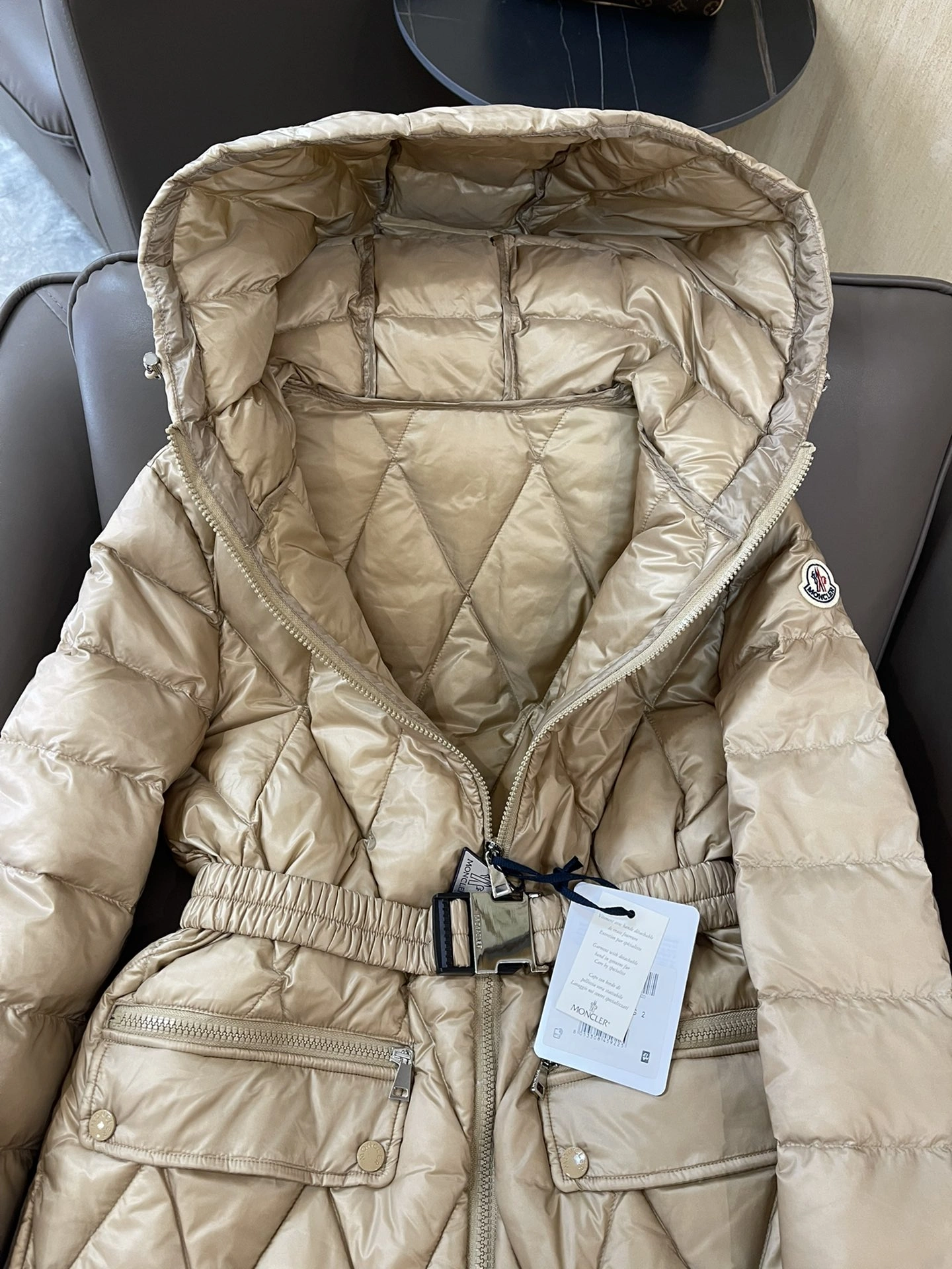 Low-cost Moncler Down Jackets