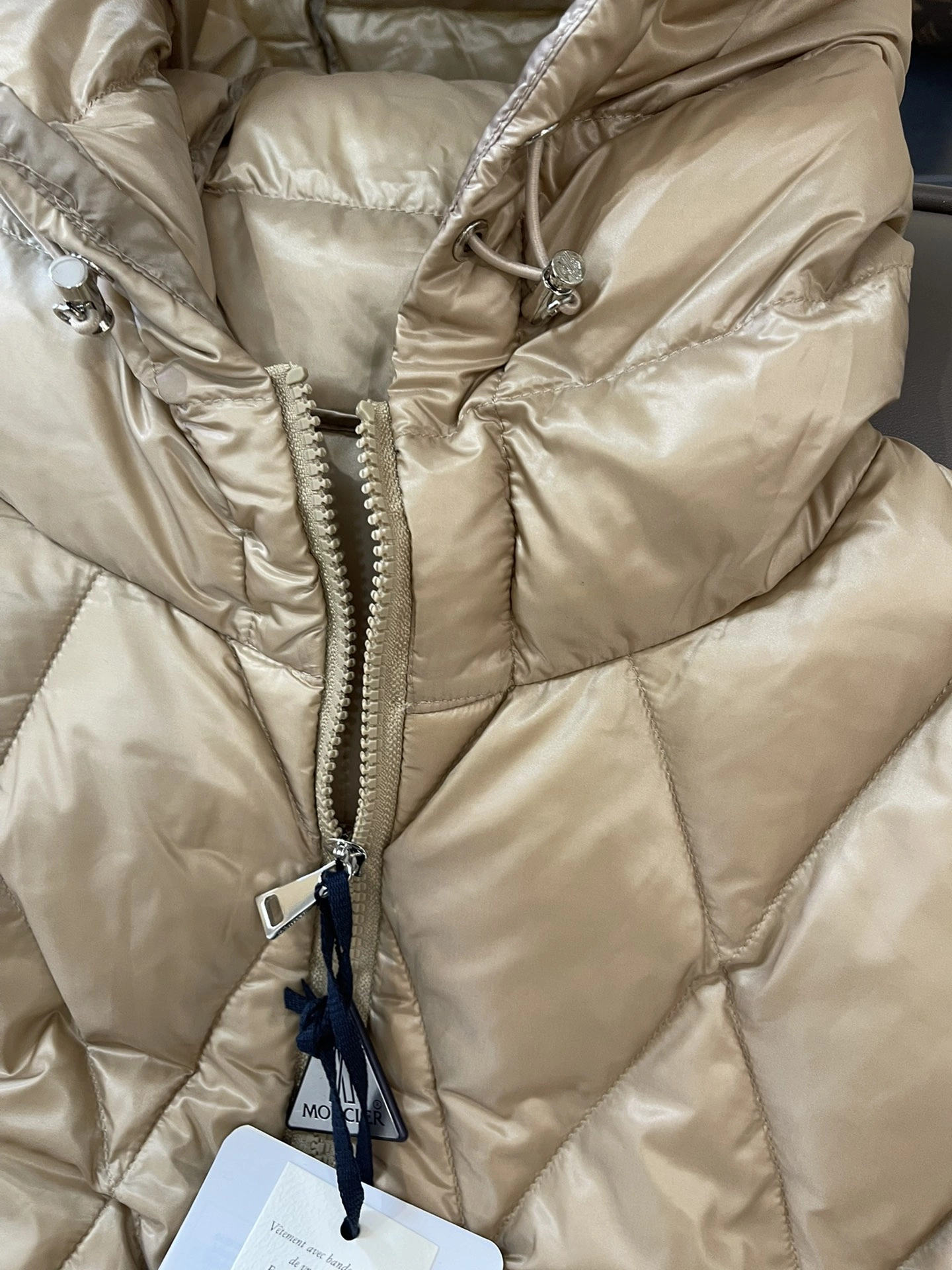 Low-cost Moncler Down Jackets
