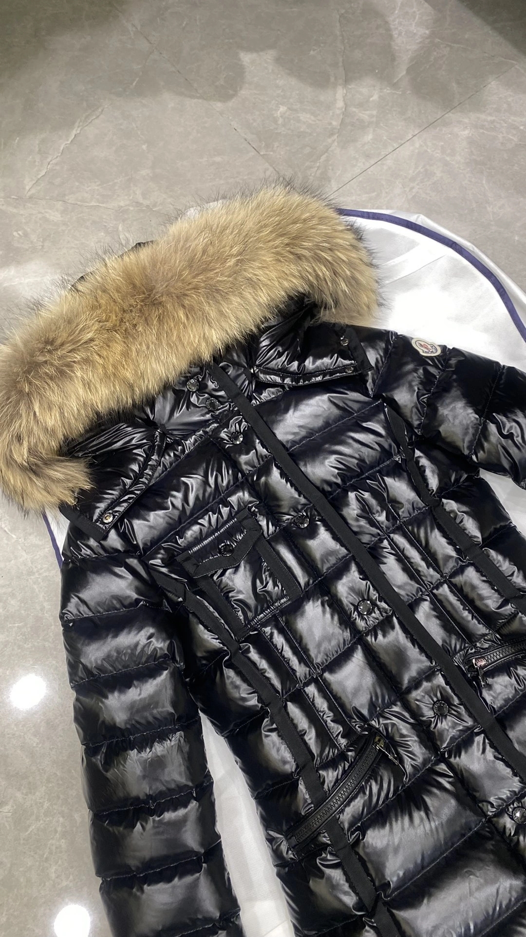 Low-cost Moncler Down Jackets
