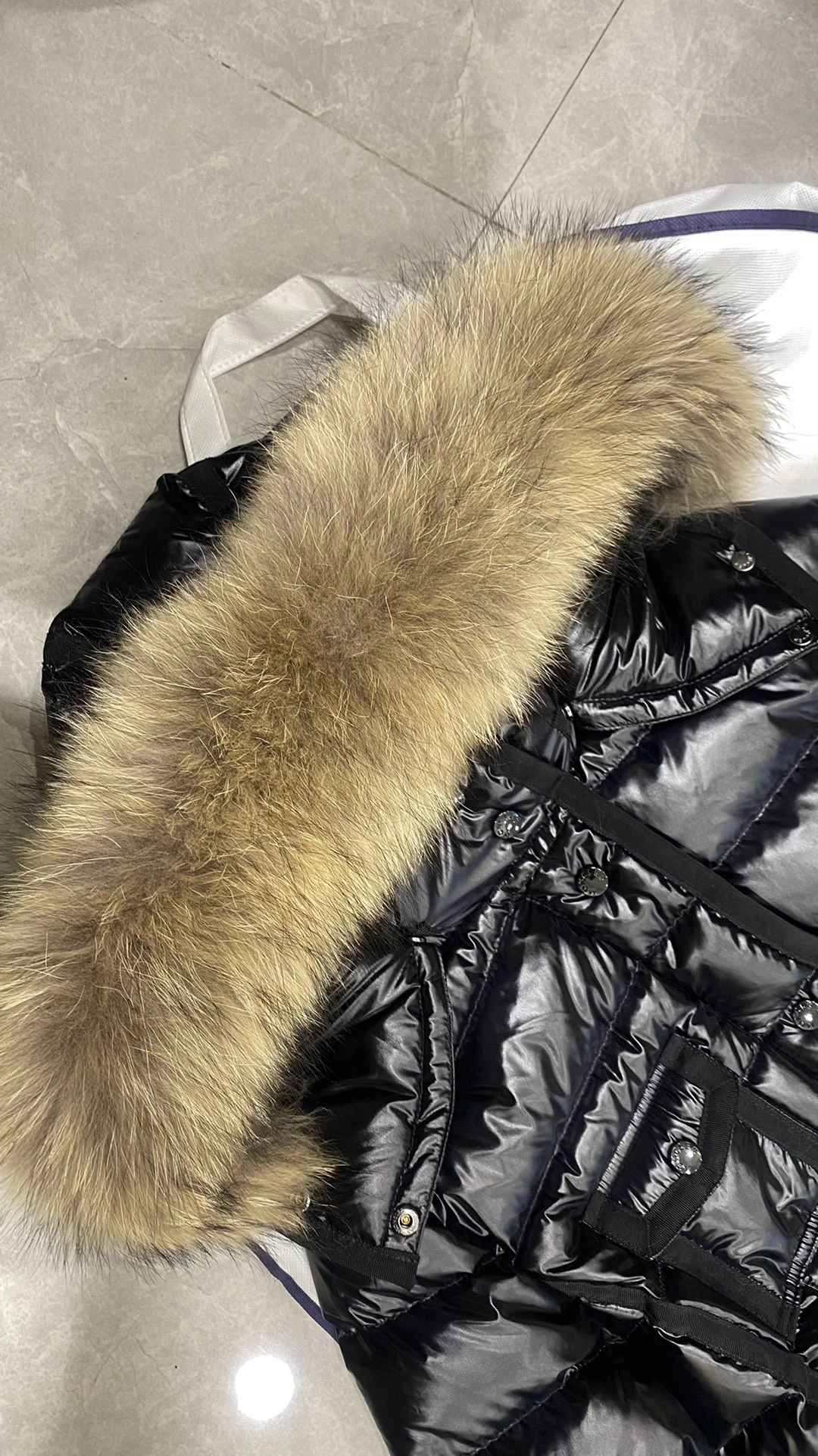 Low-cost Moncler Down Jackets